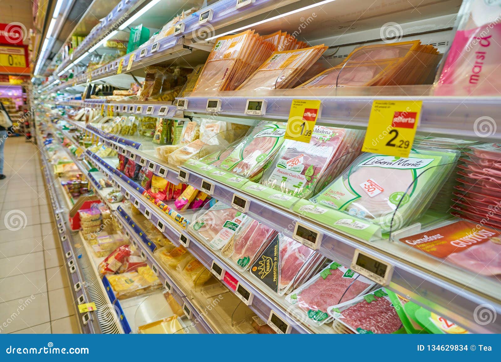 Carrefour editorial stock image. Image of sale, choice - 134629834