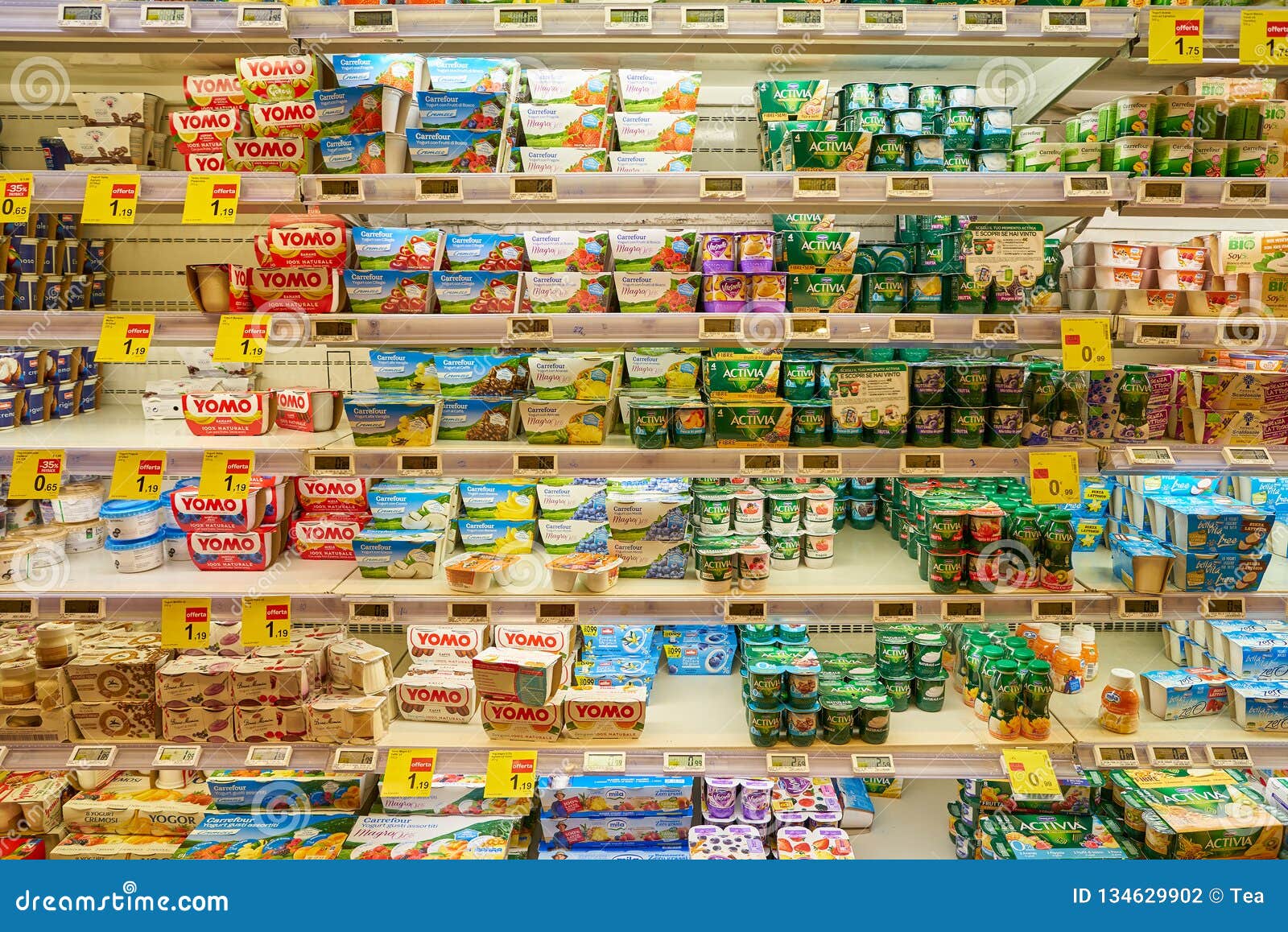 Carrefour editorial photography. Image of commercial - 134629902