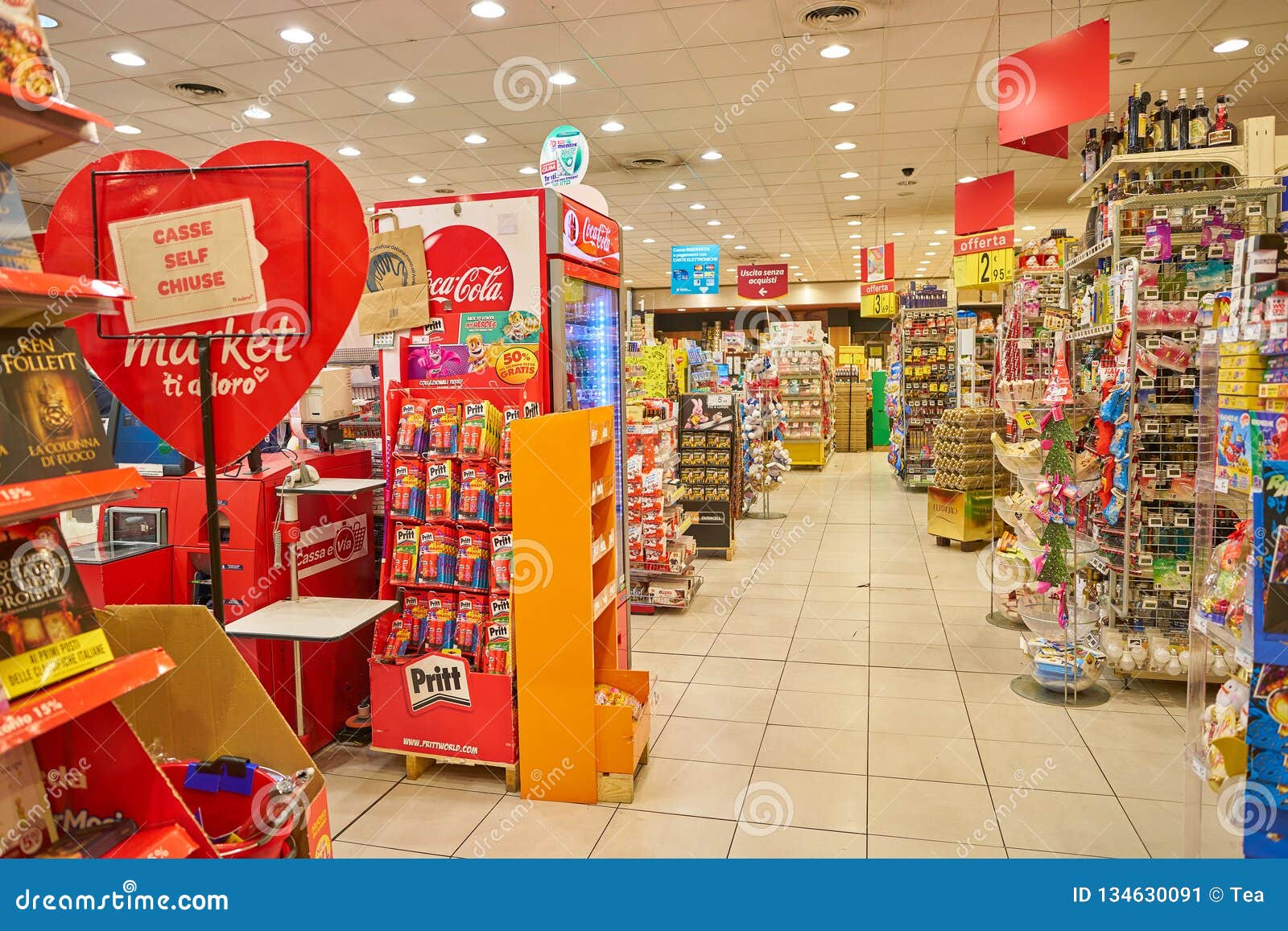 Carrefour editorial photo. Image of products, grocery - 134630091