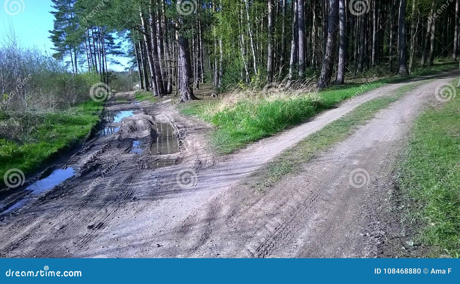 Deux Chemins Stock Photos - Download 1,678 Images