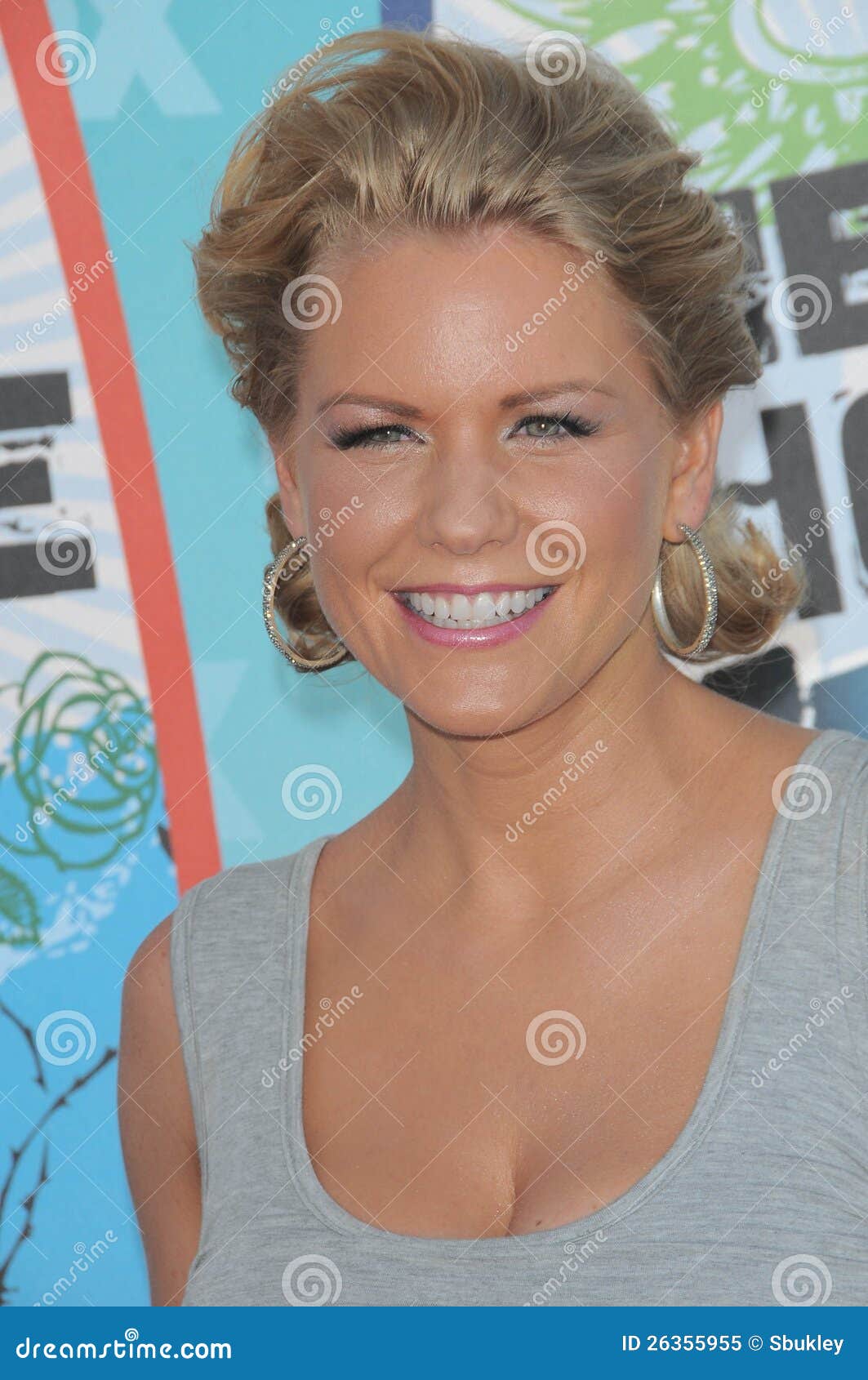 Carrie Keagan editorial image. Image of arrivals, choice - 26355955