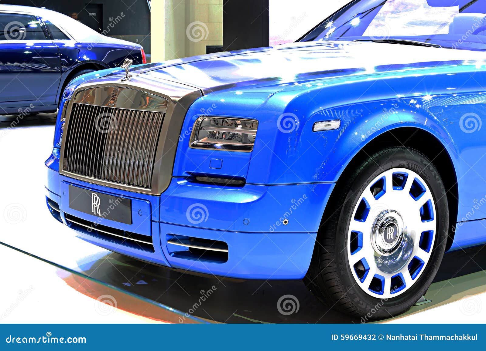 Carro Azul Do Luxo De Rolls Royce Fotografia Editorial - Imagem de ...