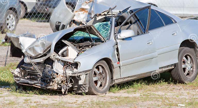 Carro causado um crash imagem de stock. Imagem de fatal - 20794989