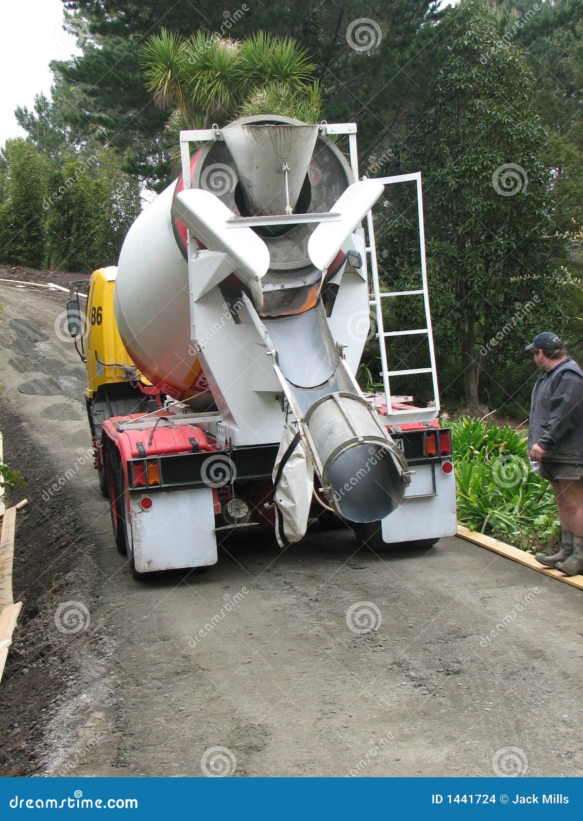 Carro del cemento foto de archivo. Imagen de mezcla, concreto - 1441724