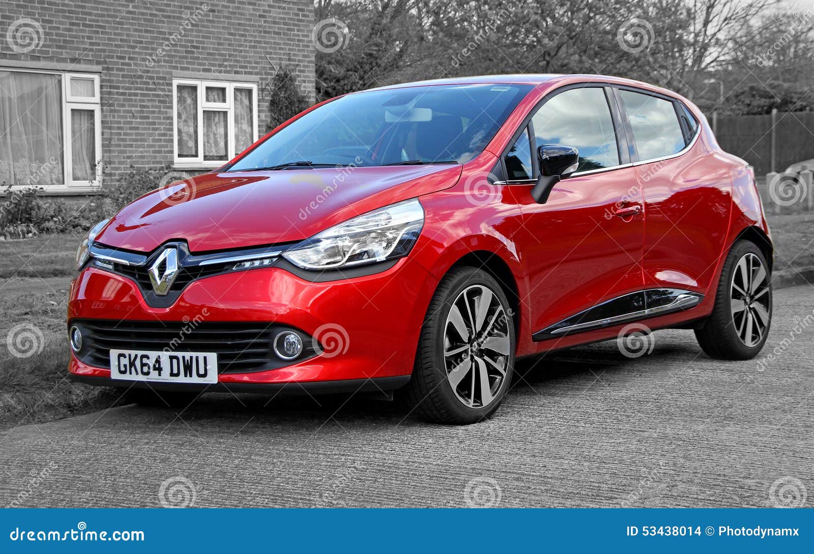 Carro do clio de Renault imagem de stock editorial. Imagem de freio ...