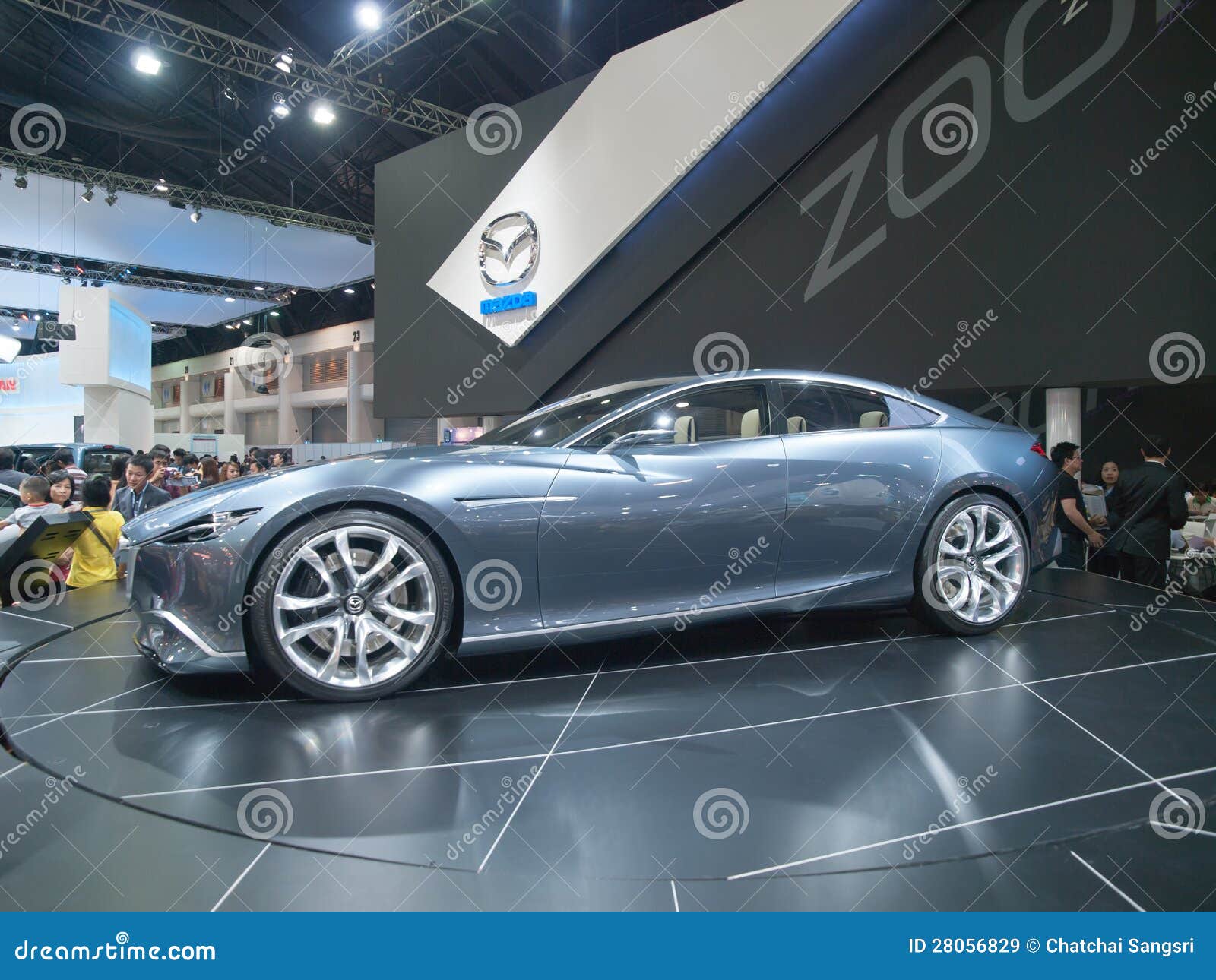 Carro Do Conceito De Mazda Shinari Imagem de Stock Editorial - Imagem ...