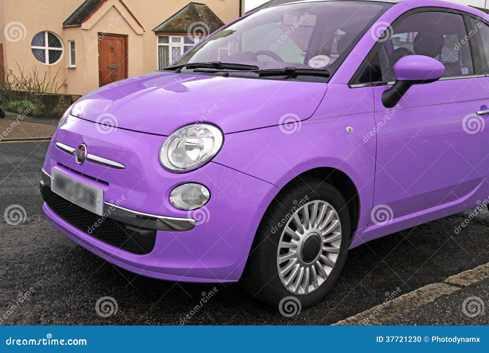 Carro Moderno Pequeno De Fiat 500 Foto de Stock - Imagem de carro ...