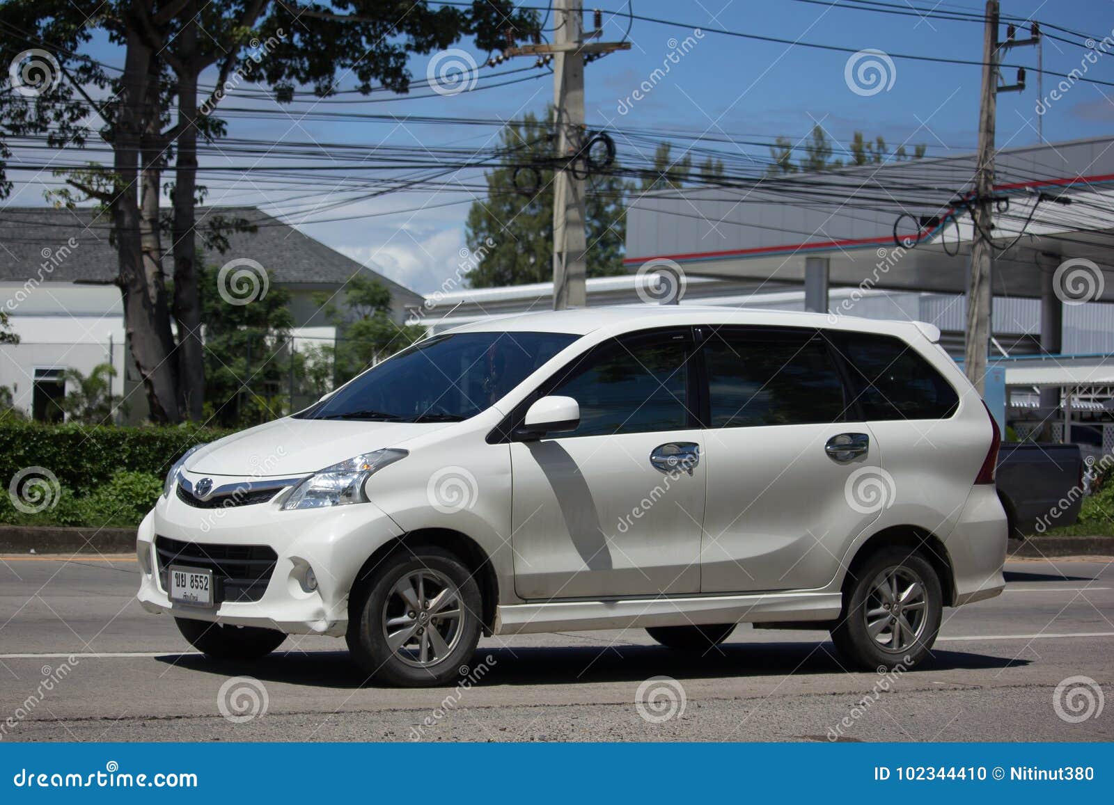 Carro Privado De Toyota Avanza Imagem Editorial - Imagem de automotriz ...