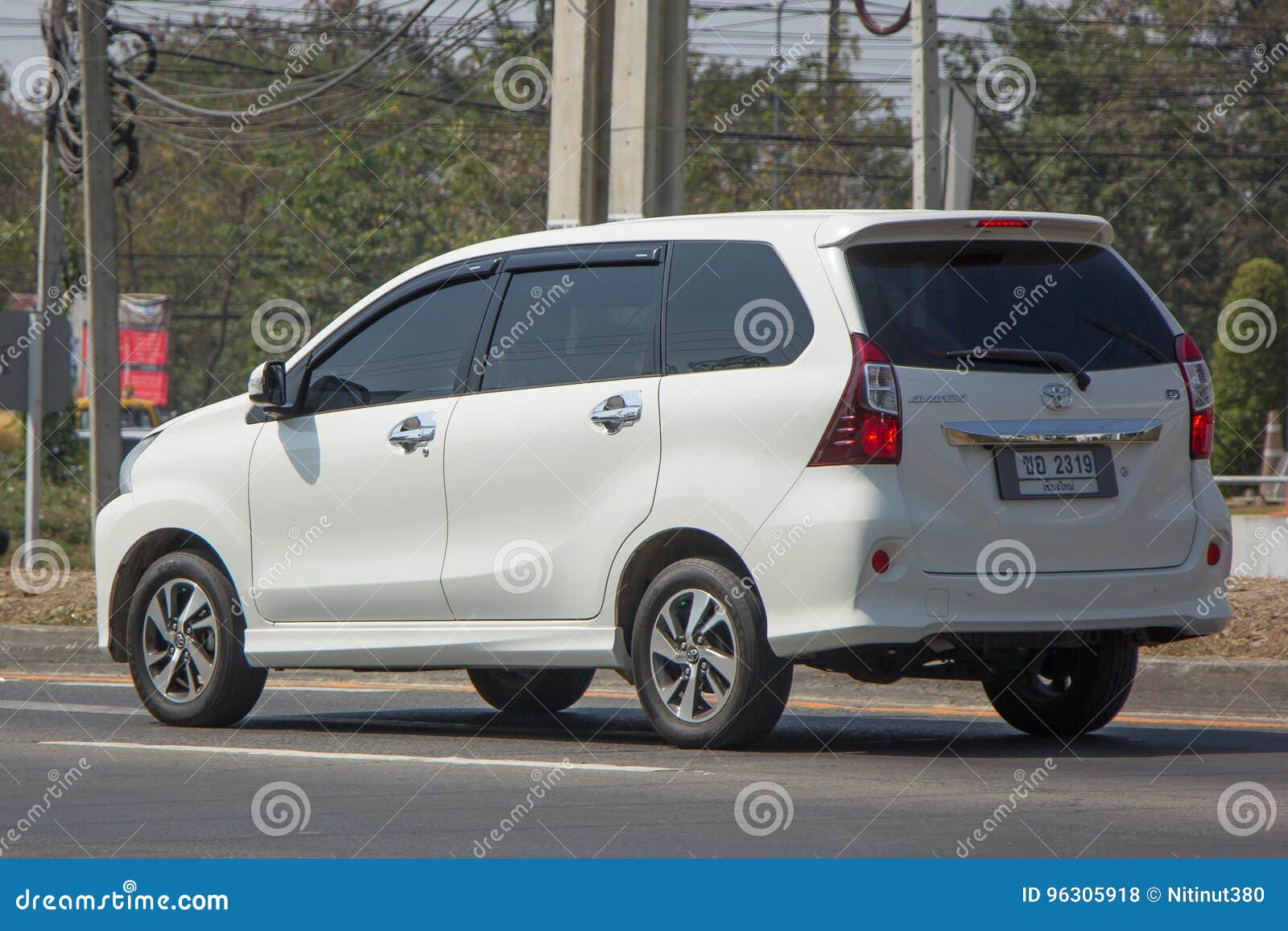 Carro Privado De Toyota Avanza Foto de Stock Editorial - Imagem de ...