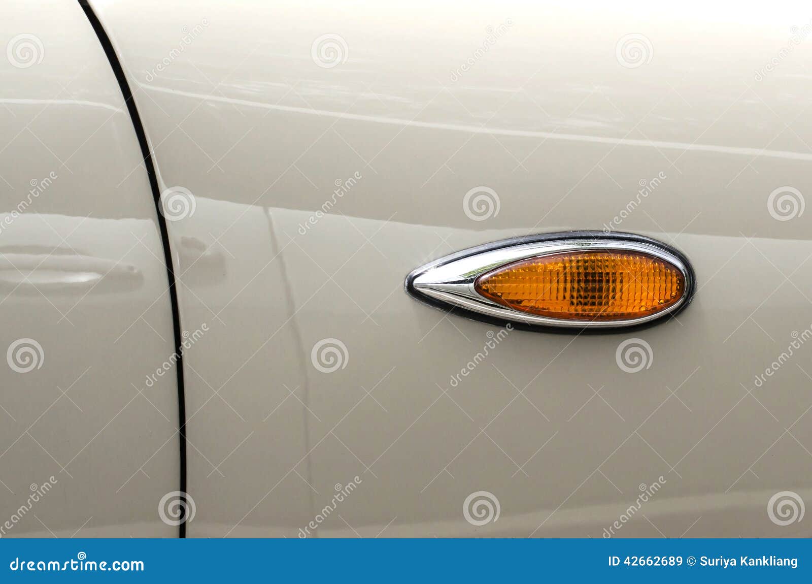 Carro Retro Da Lâmpada De Pisca-pisca Imagem de Stock - Imagem de ...