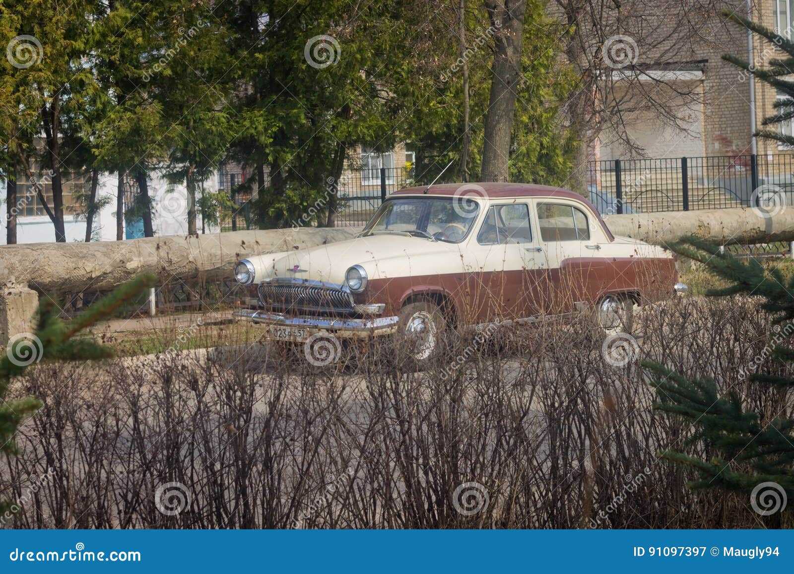 Carro Retro O Soviete; Volga; Velho Fotografia Editorial - Imagem de ...