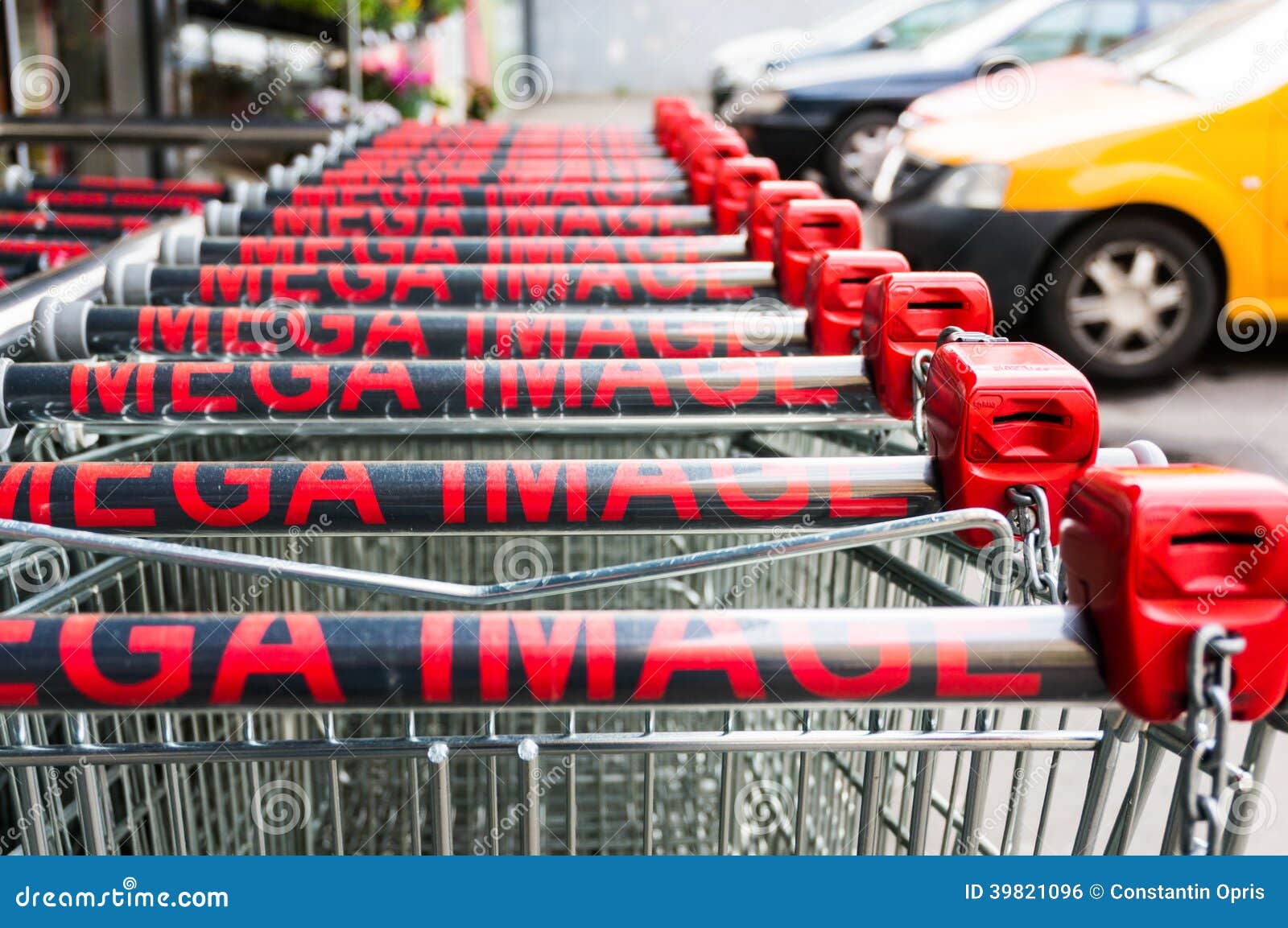 Carros De La Compra Mega De La Imagen Foto editorial - Imagen de ...