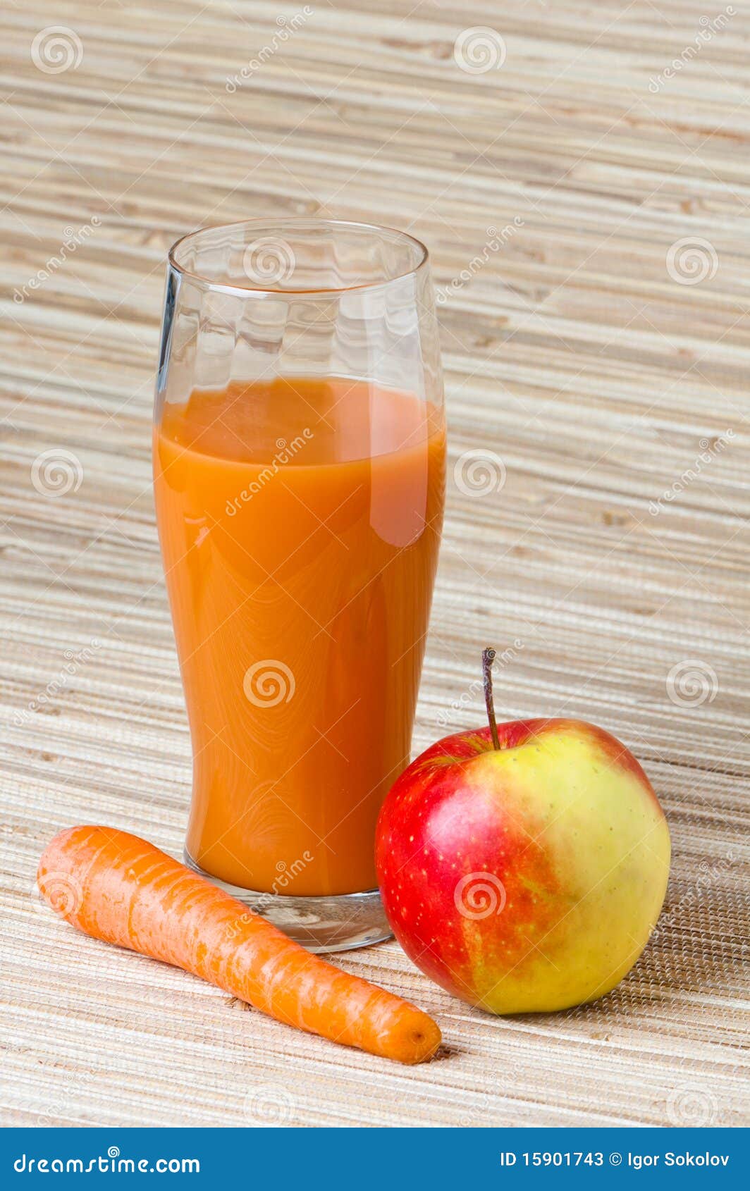 Carrots, apple and juice stock image. Image of liquid - 15901743