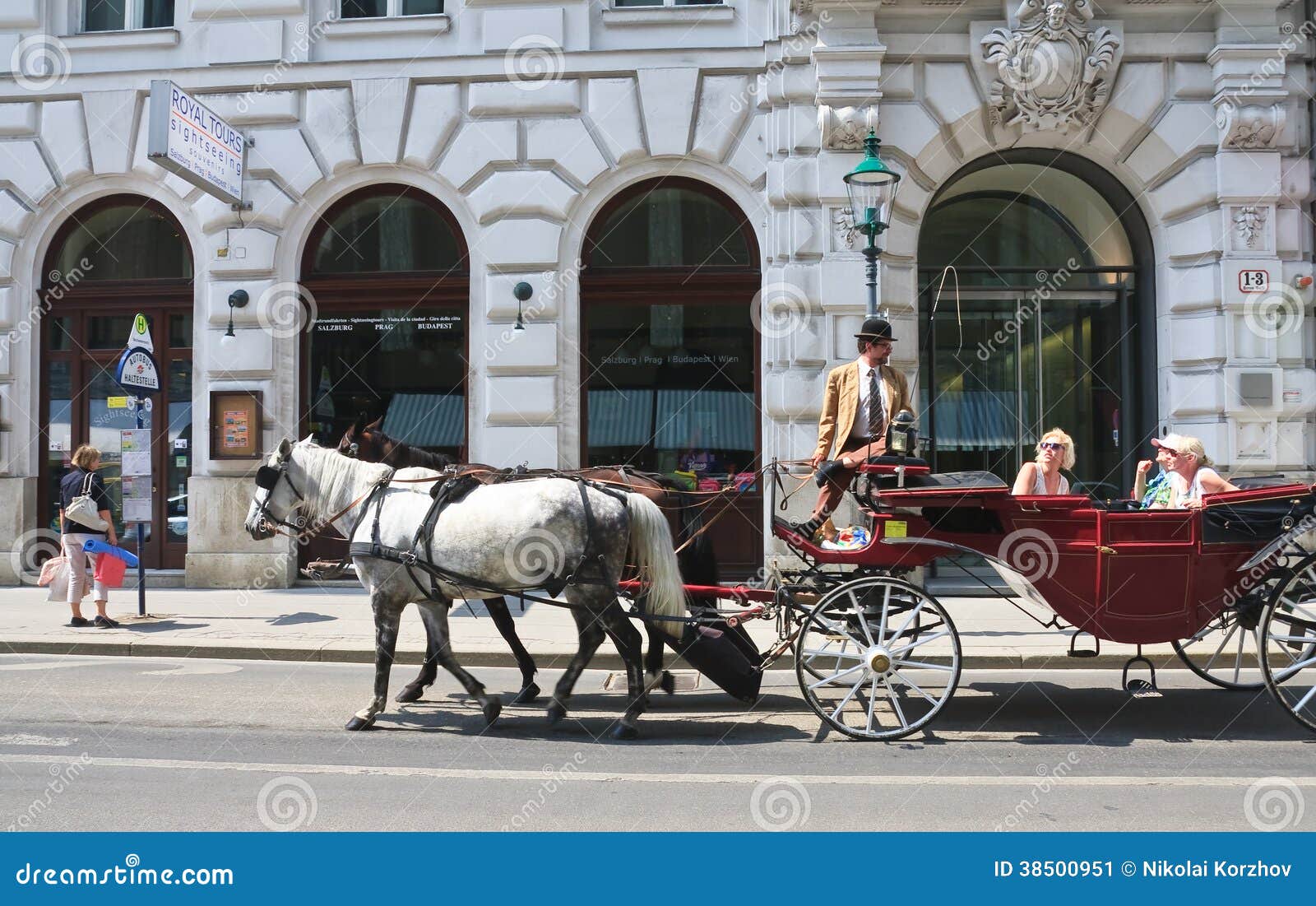 Carrozza a Cavalli. Vienna. L'Austria Fotografia Editoriale - Immagine ...