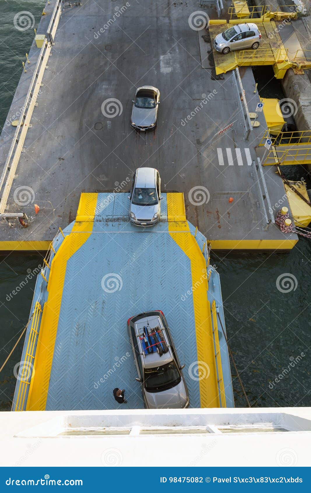 Cars on the ferry ramp editorial photography. Image of carry - 98475082