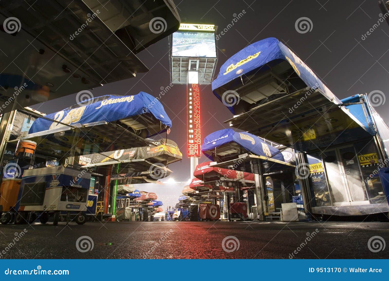 Cars on Ramps editorial image. Image of speedway, virginia - 9513170