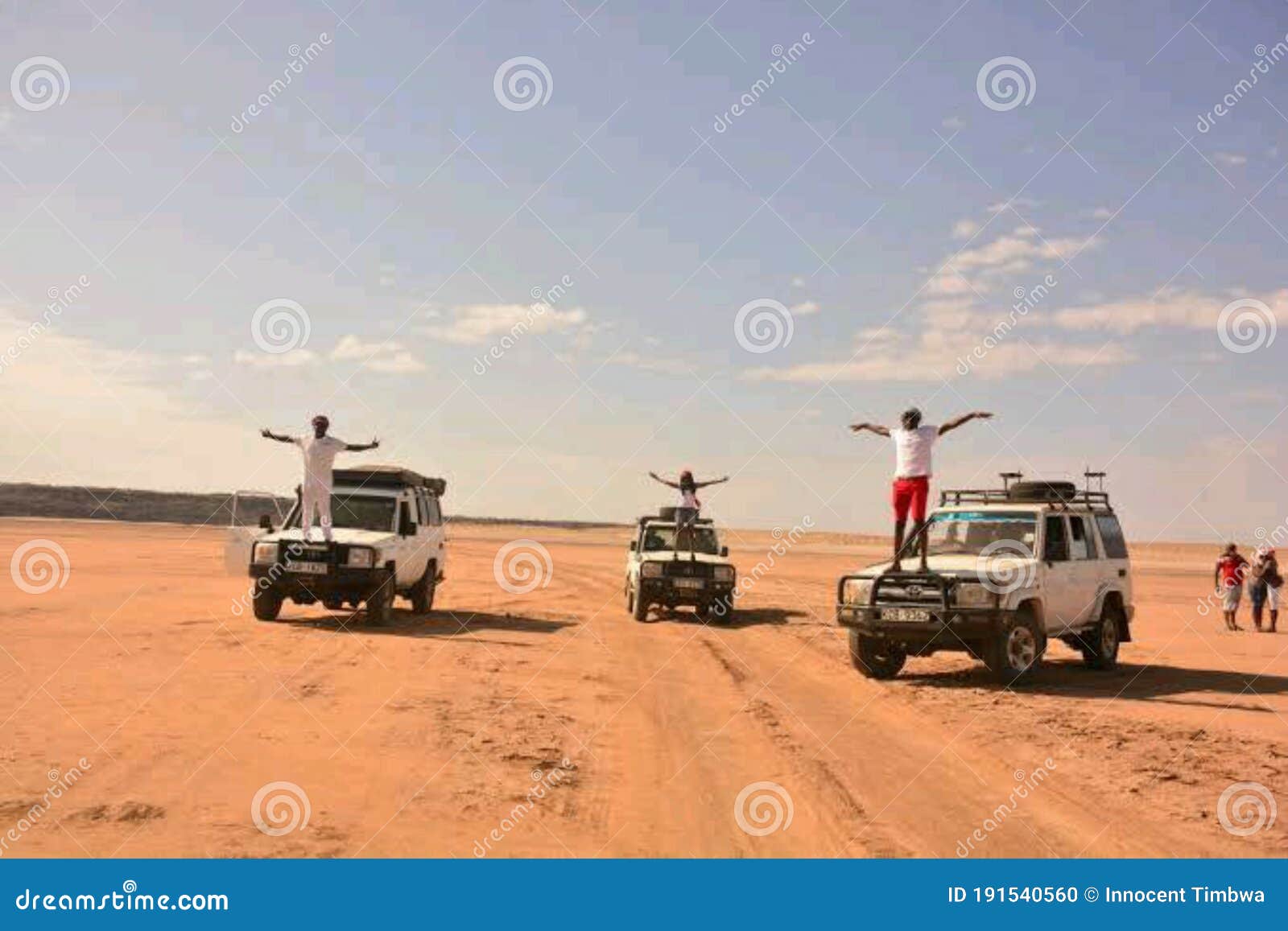 Cars, safari, desert editorial image. Image of screenshot - 191540560
