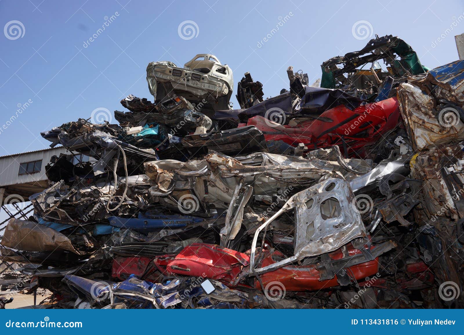 Cars For Scrap Editorial Image | CartoonDealer.com #113431816