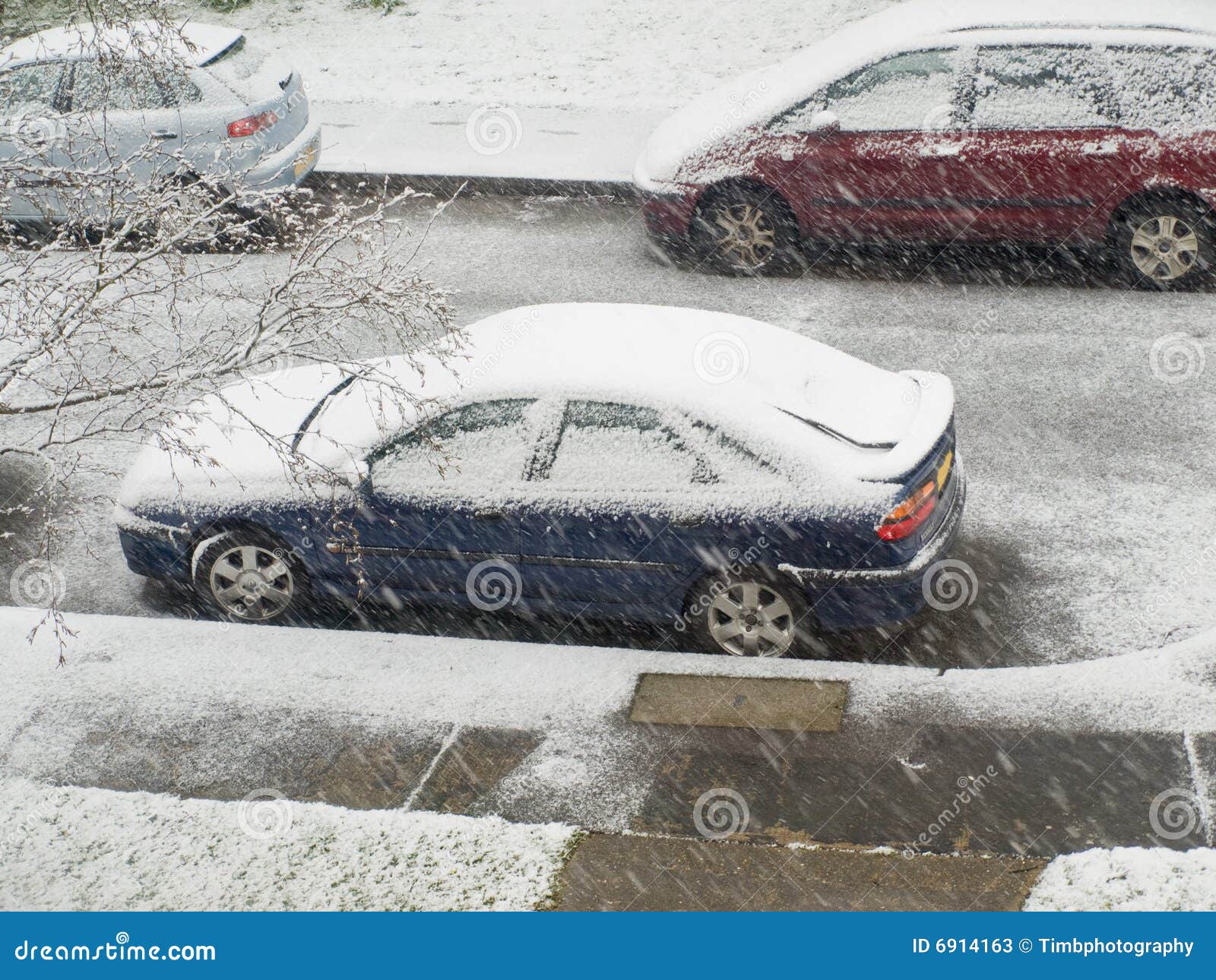 Cars In The Snow Stock Photos - Image: 6914163