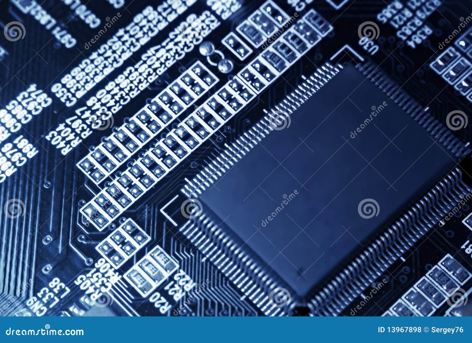 Cartão-matriz Do Computador Com Microchip Foto de Stock - Imagem de ...