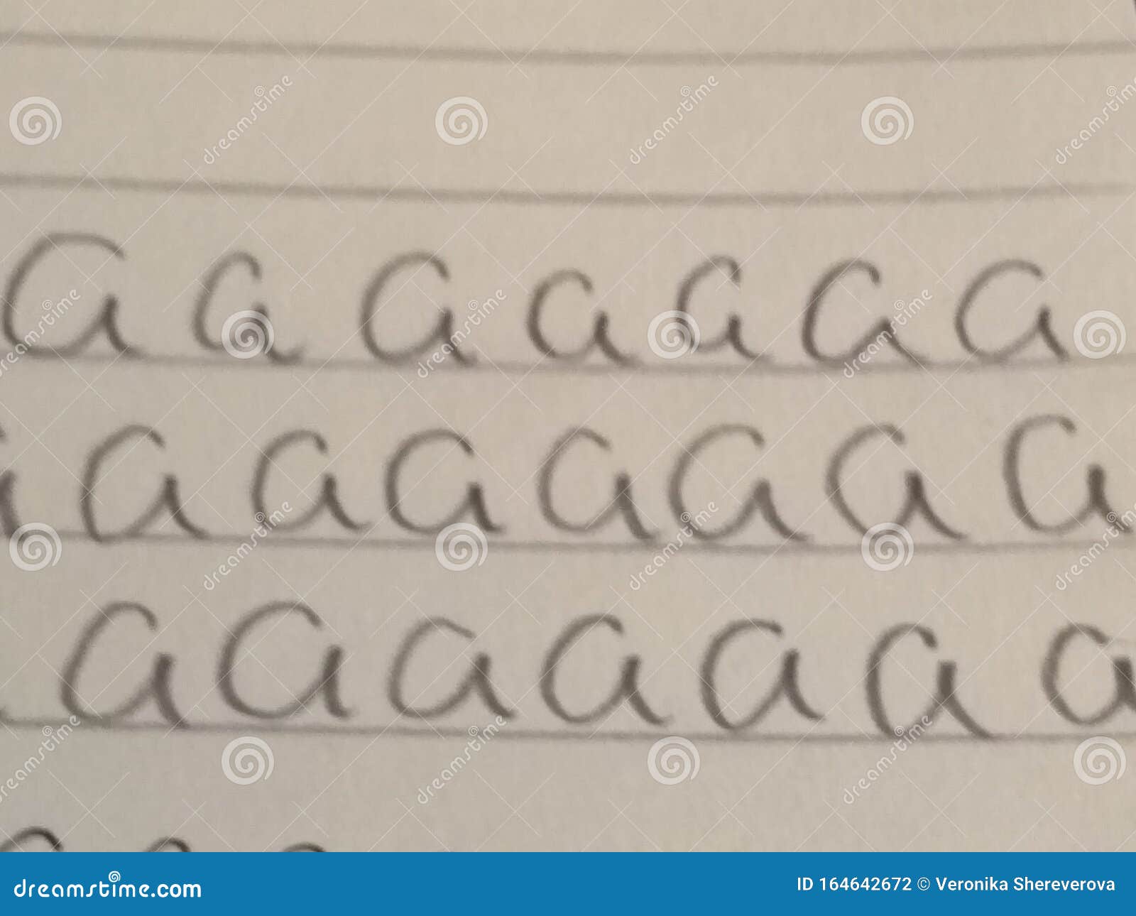 Carta Repetida Muchas Veces Con Letras Foto de archivo - Imagen de ...