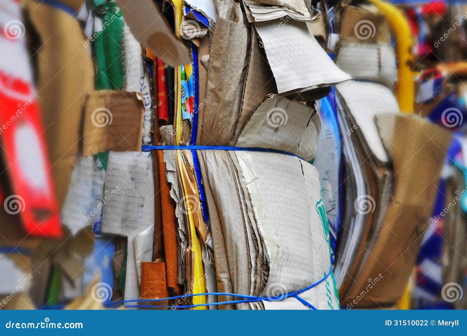 Carta riciclata fotografia stock. Immagine di scartato - 31510022