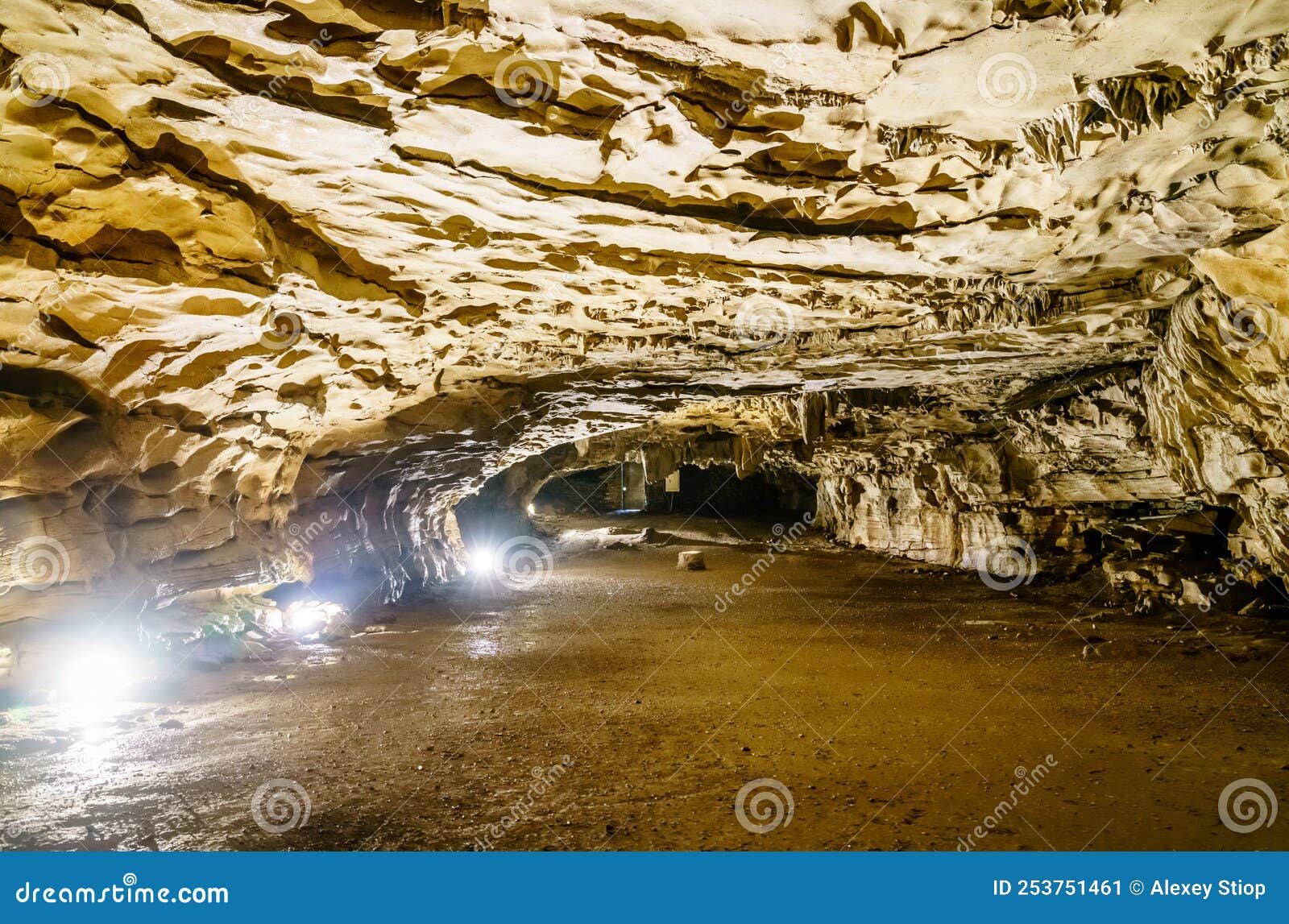 Carter caves stock image. Image of nature, light, park - 253751461