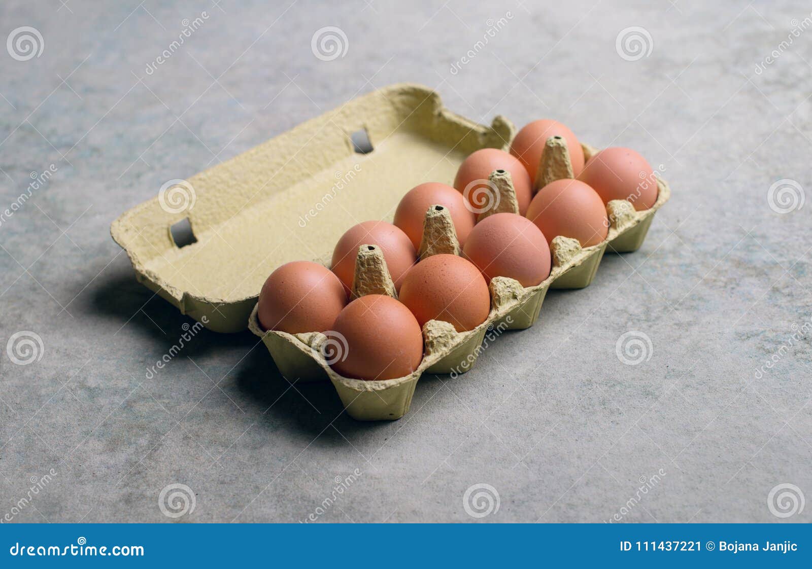 A Carton of a Dozen Fresh Eggs Stock Image - Image of ingredient ...