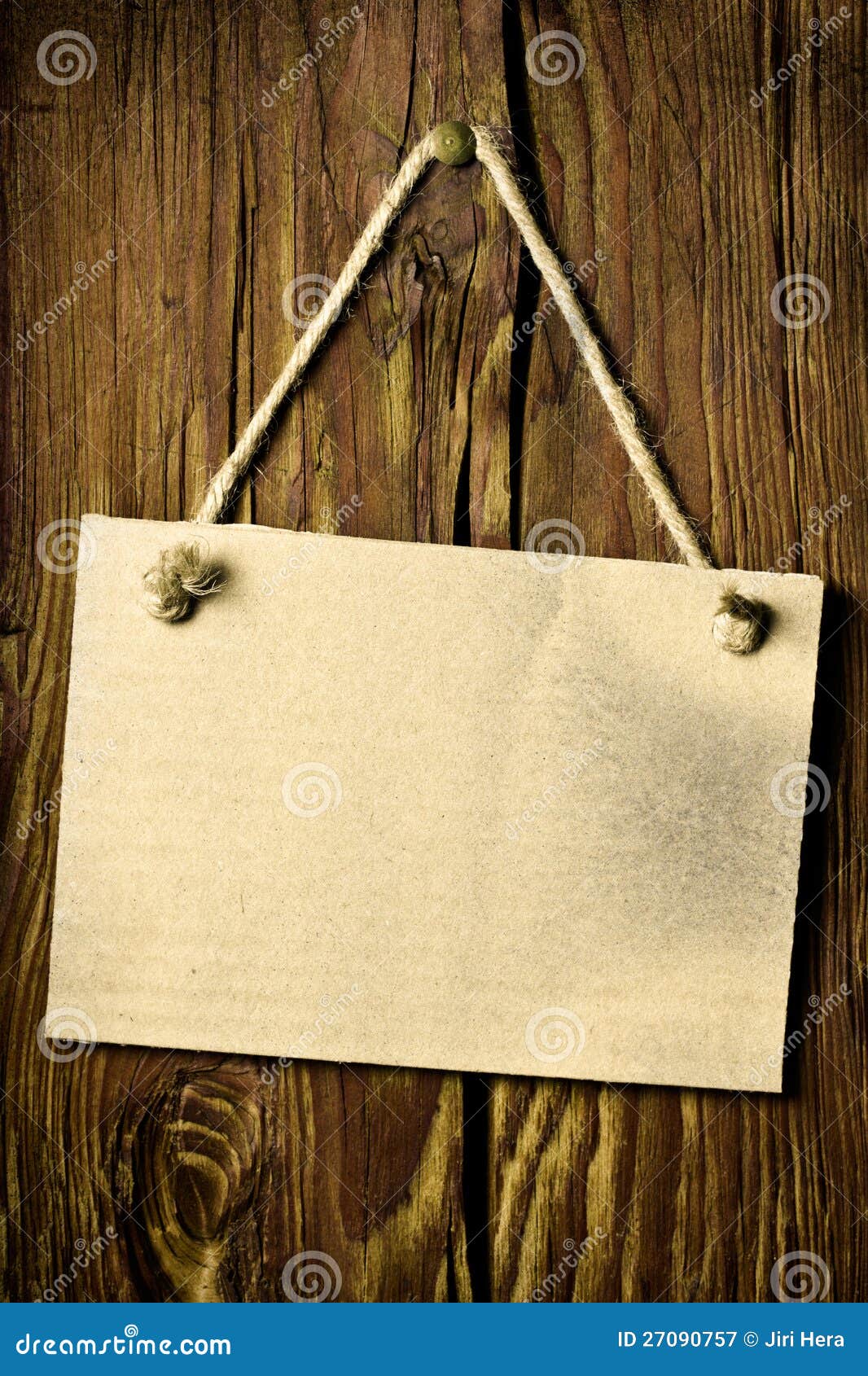 Cartone Che Appende Sulla Parete Di Legno Immagine Stock - Immagine di ...