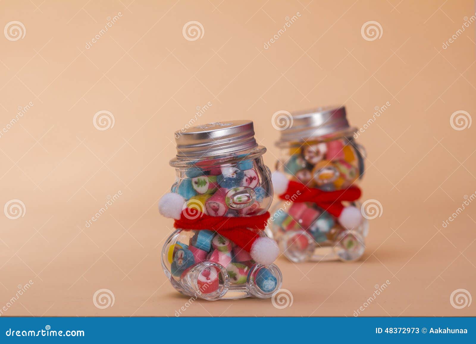 Cartoon pig candy cans stock image. Image of cartoon - 48372973