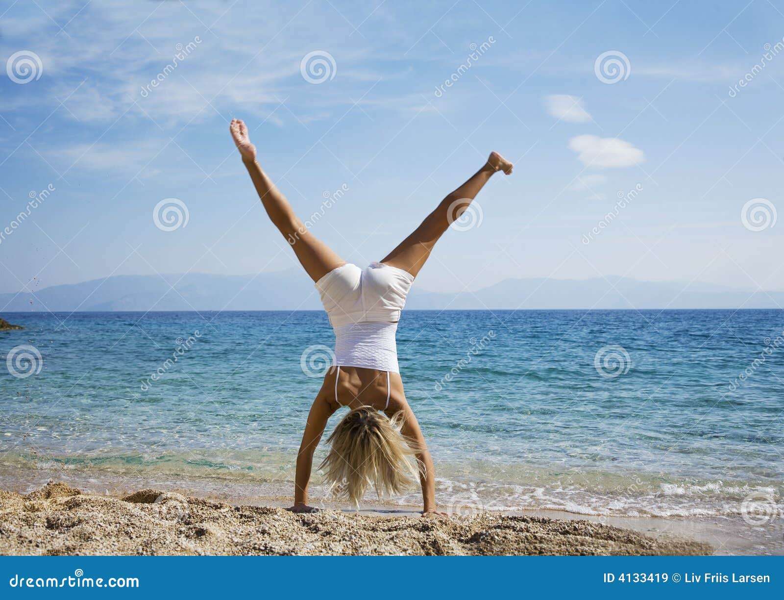 Cartwheel Stock Image | CartoonDealer.com #83578345
