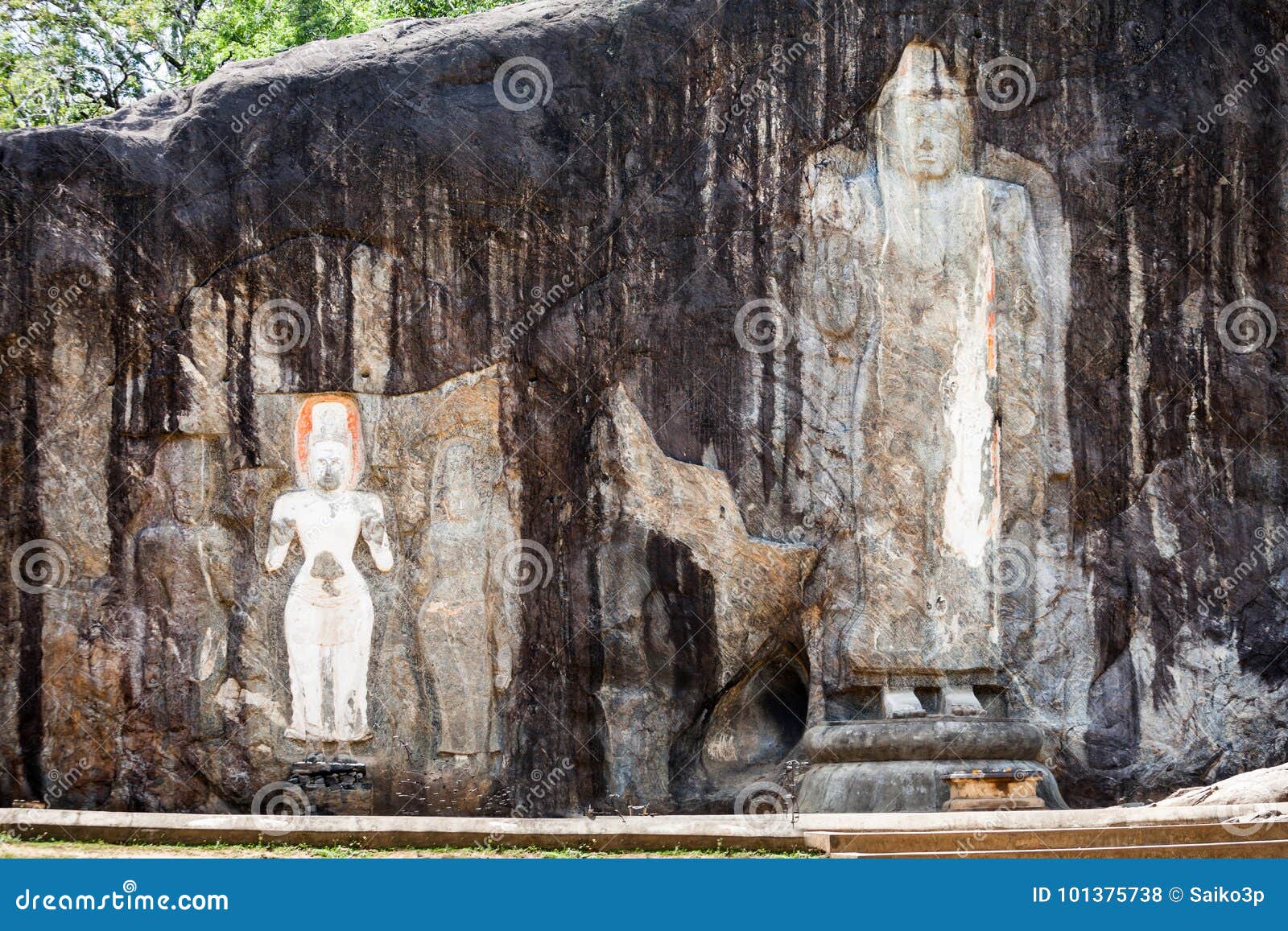 Carvings Do Templo Da Rocha De Buduruwagala Foto de Stock - Imagem de ...