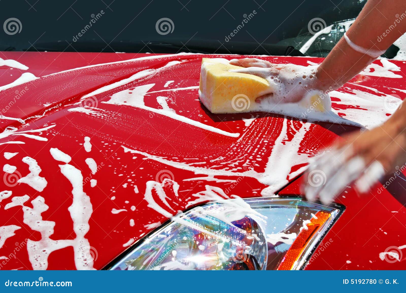 Carwash Atractivo De La Mujer Foto de archivo - Imagen de espuma, luces ...