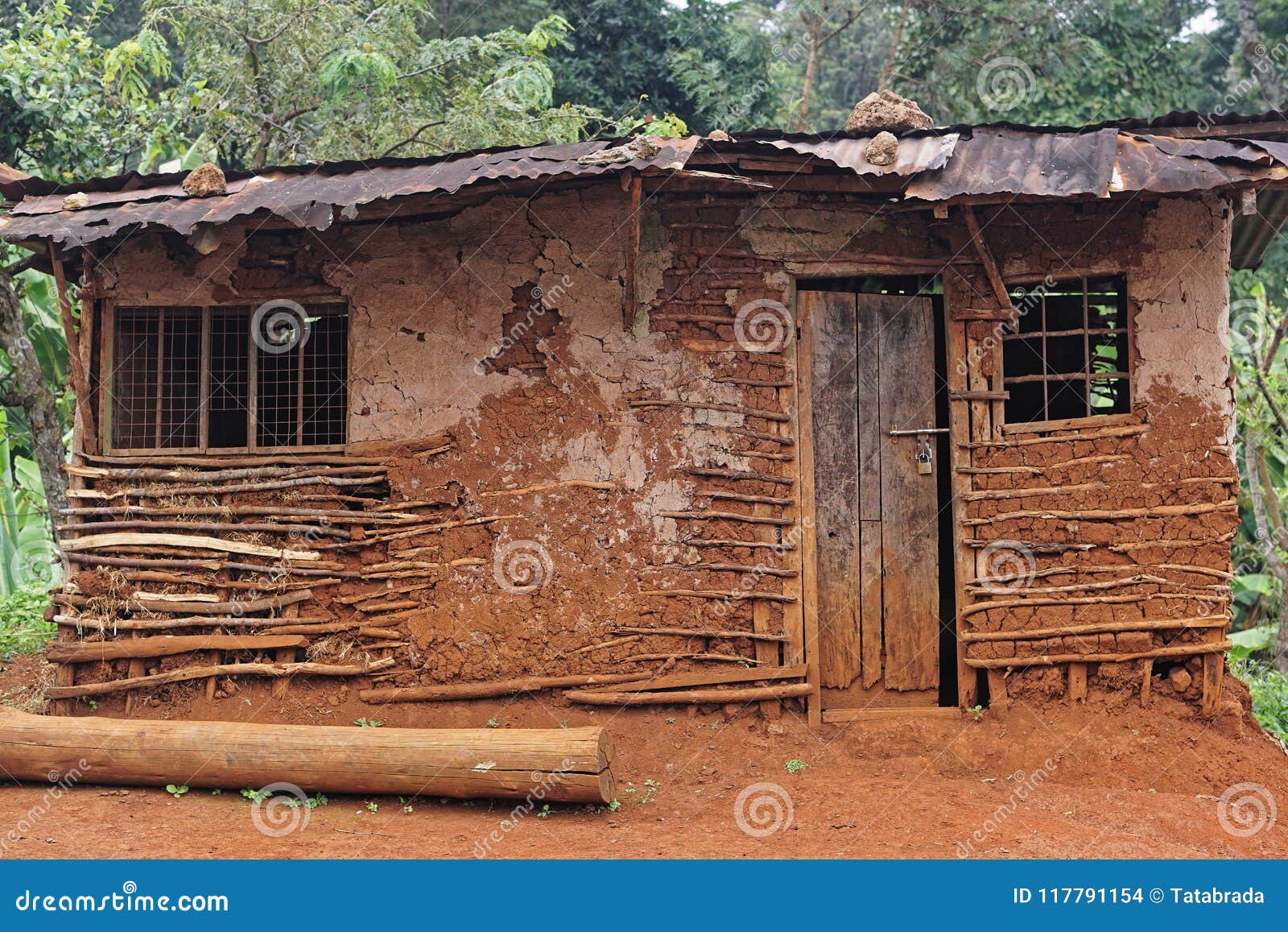 Casa africana de la choza foto de archivo. Imagen de casa - 117791154
