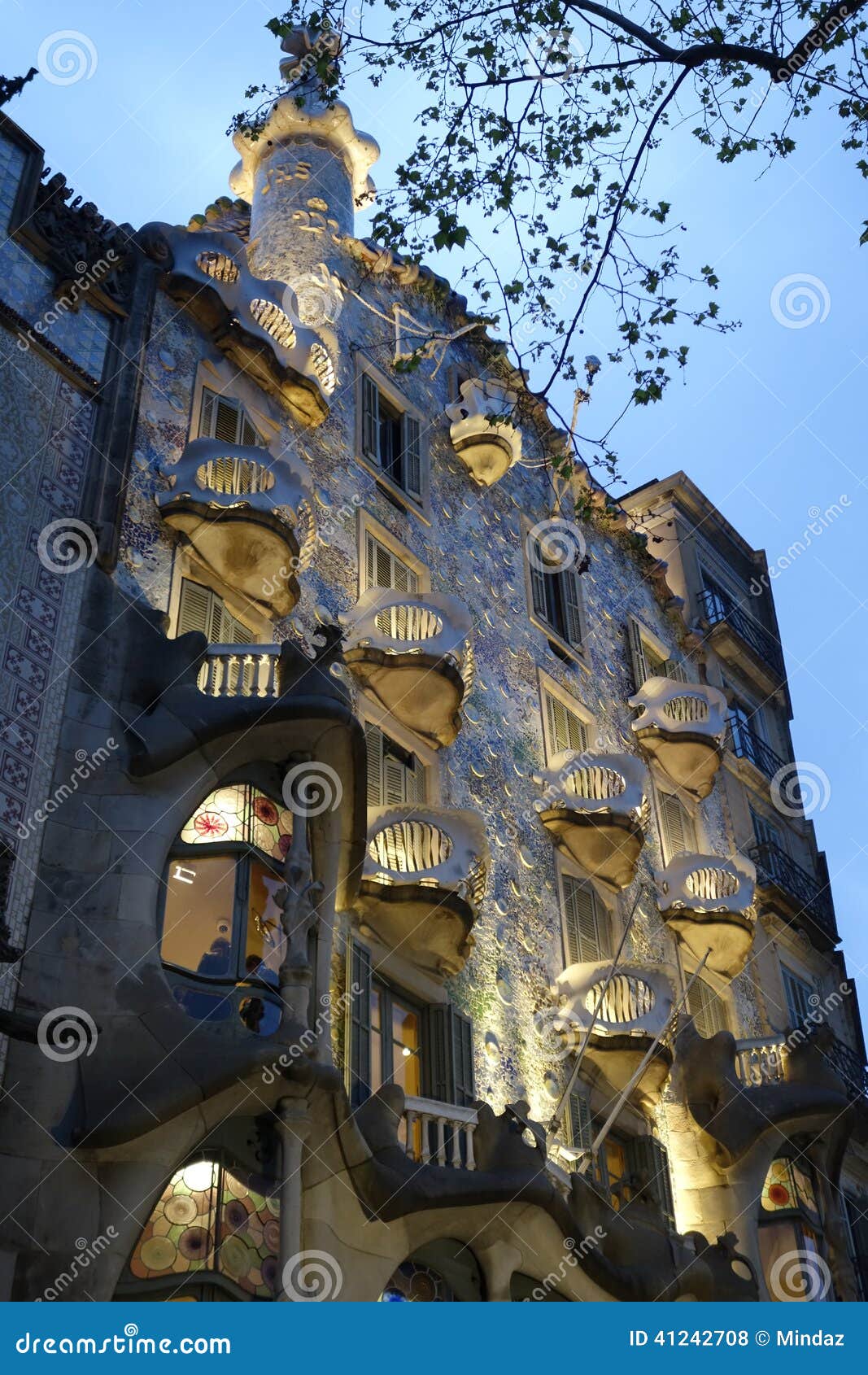 Casa Batllo at dusk editorial stock photo. Image of arch - 41242708