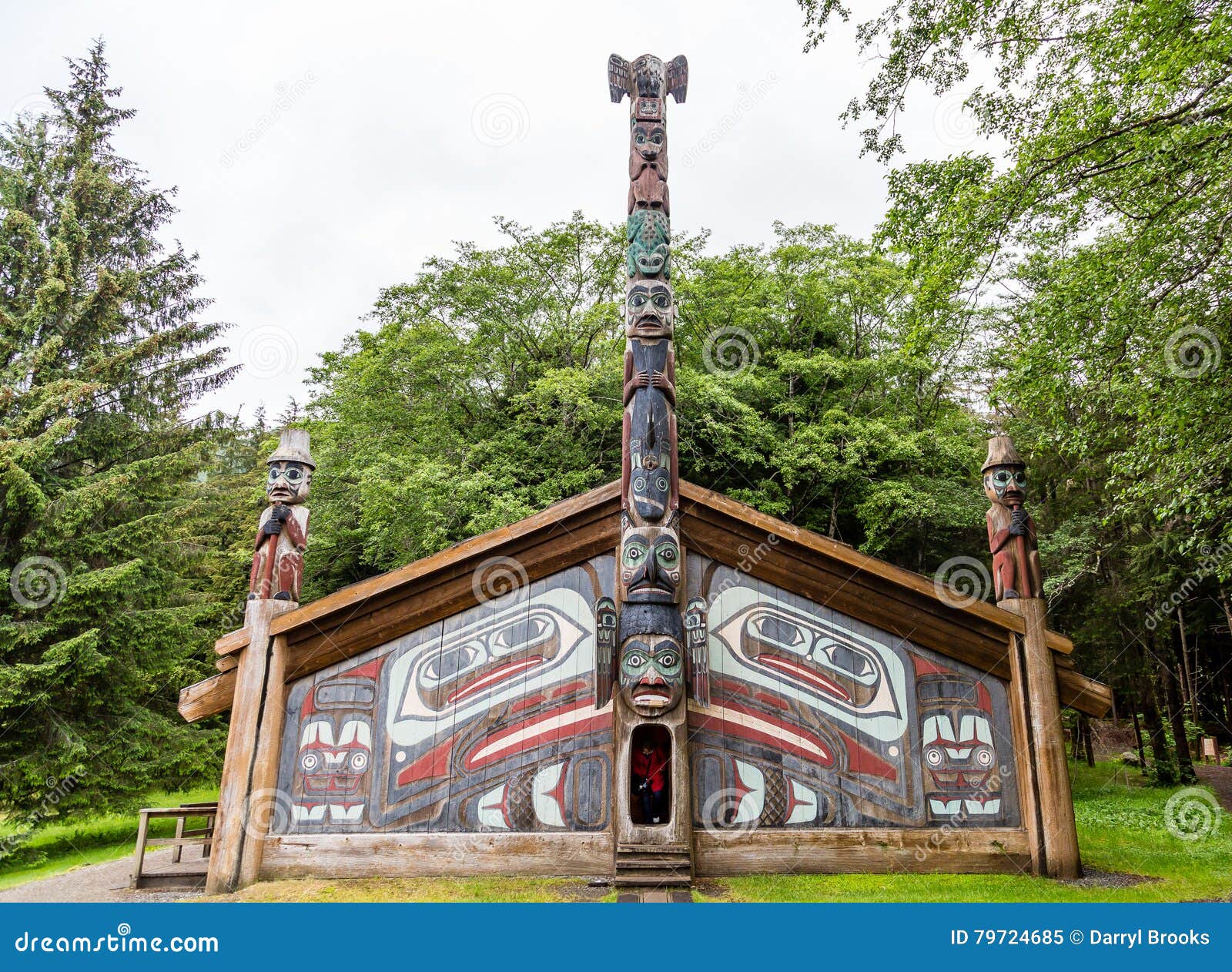 Casa De Campo Tradicional Del Inuit Imagen de archivo - Imagen de tribu ...