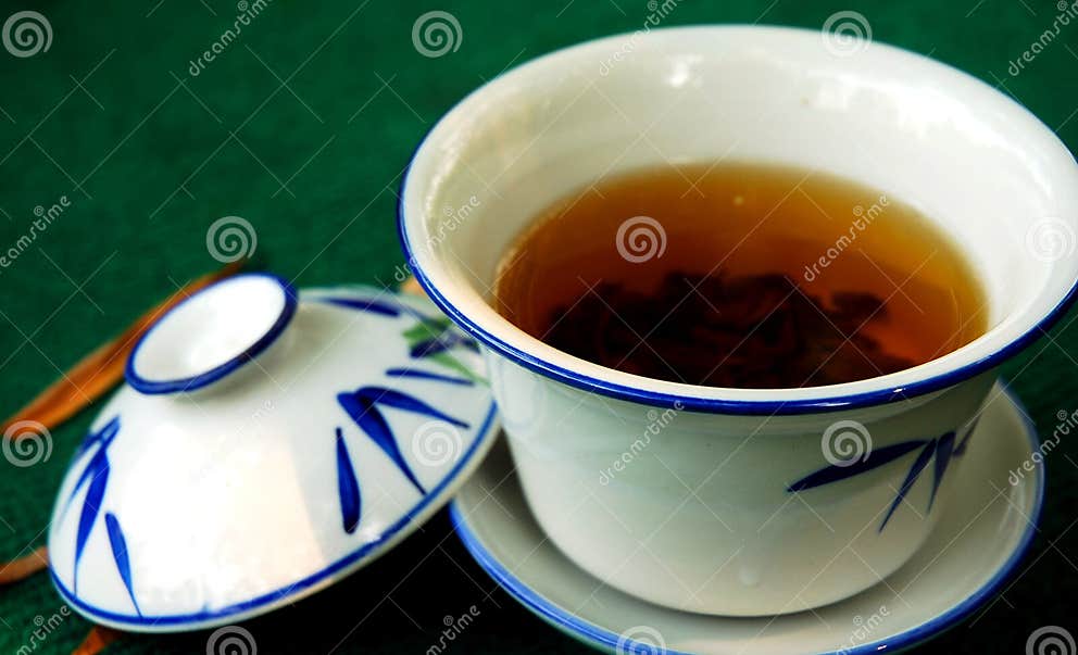 Casa de chá de bambu foto de stock. Imagem de chengdu - 2353162