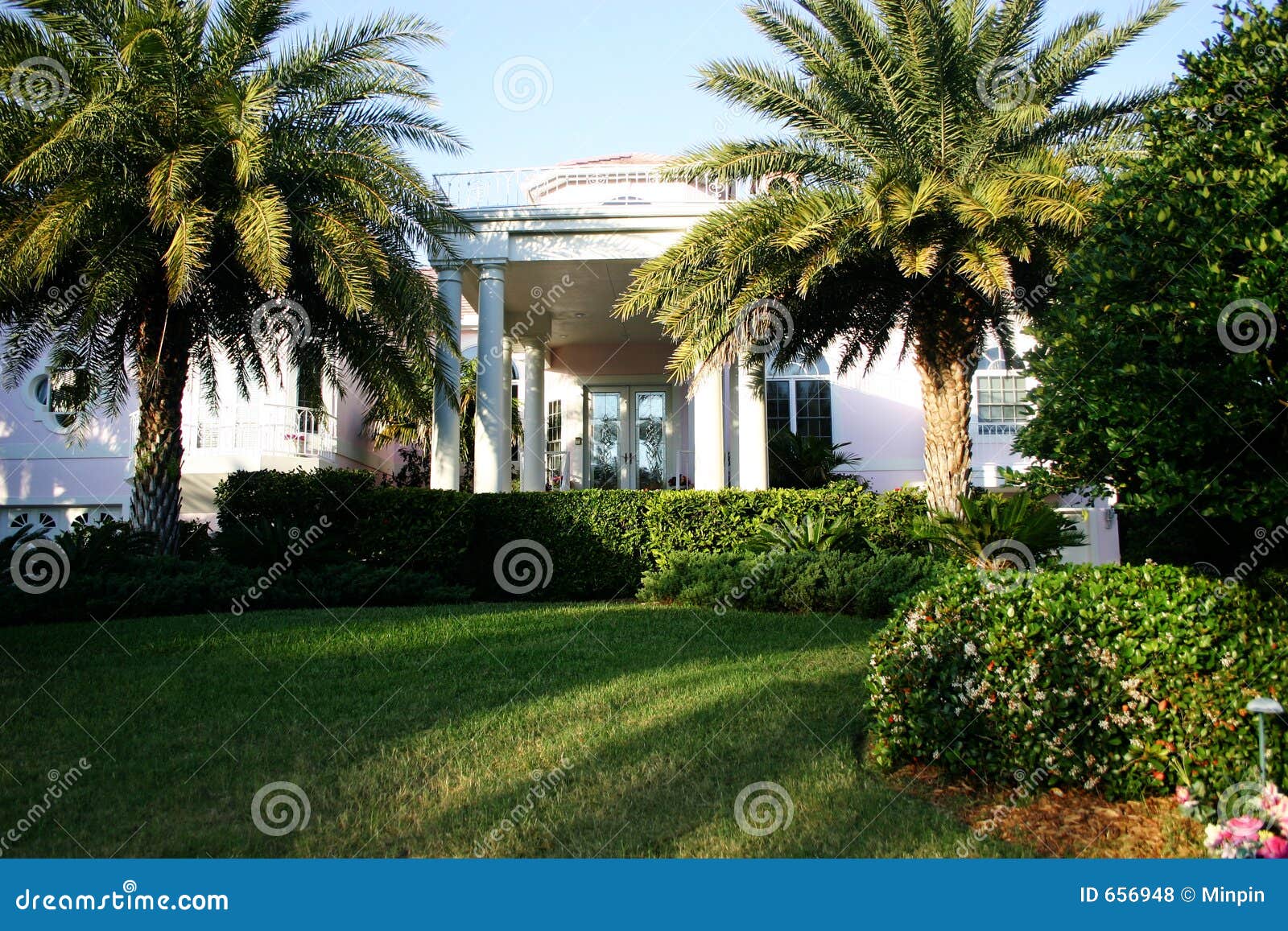 Casa del sud splendida (2) fotografia stock. Immagine di bianco - 656948
