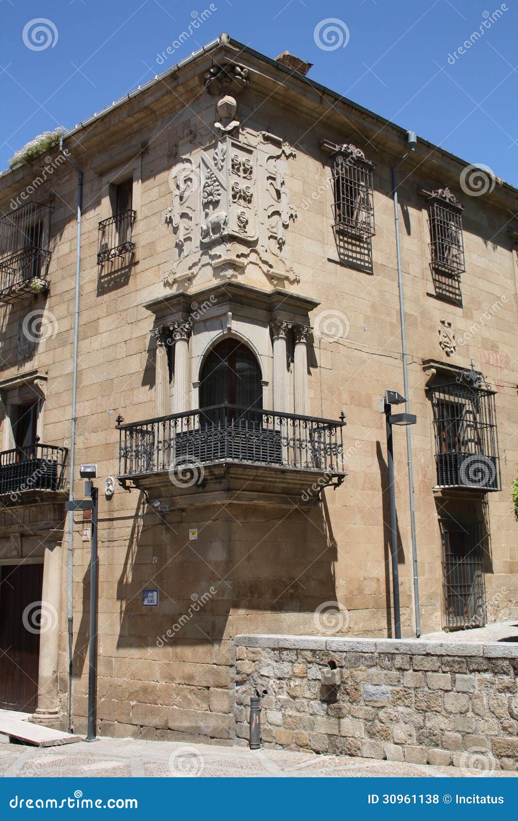 CASA DO DECANO foto de stock. Imagem de turista, decano - 30961138