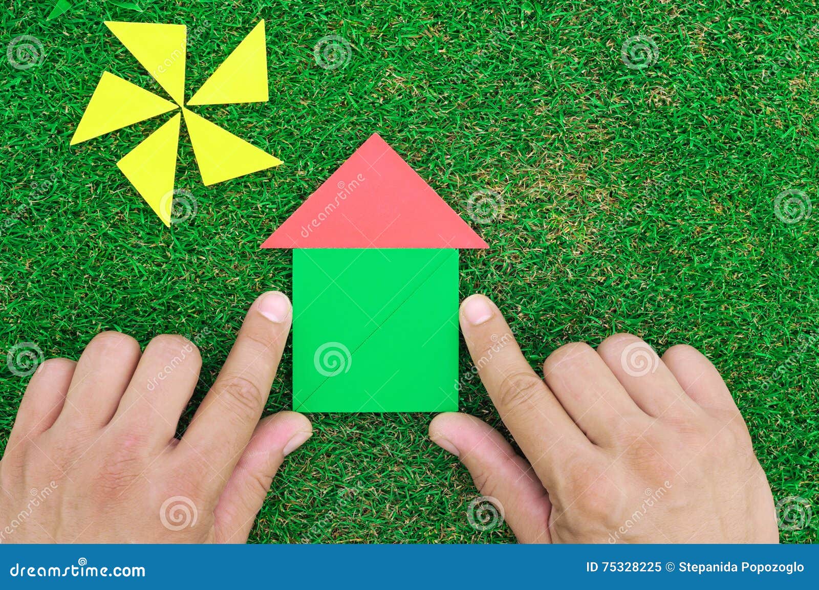 Casa E Sol Feitos De Figuras Do Tangram Imagem de Stock - Imagem de ...