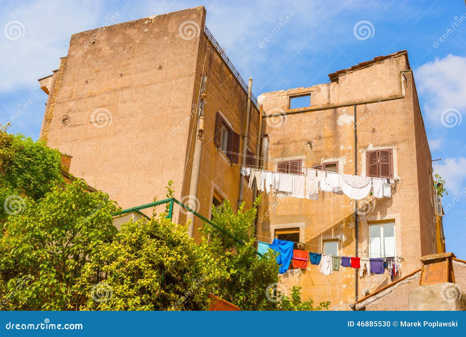Casa en Roma, Italia imagen editorial. Imagen de colgante - 46885530
