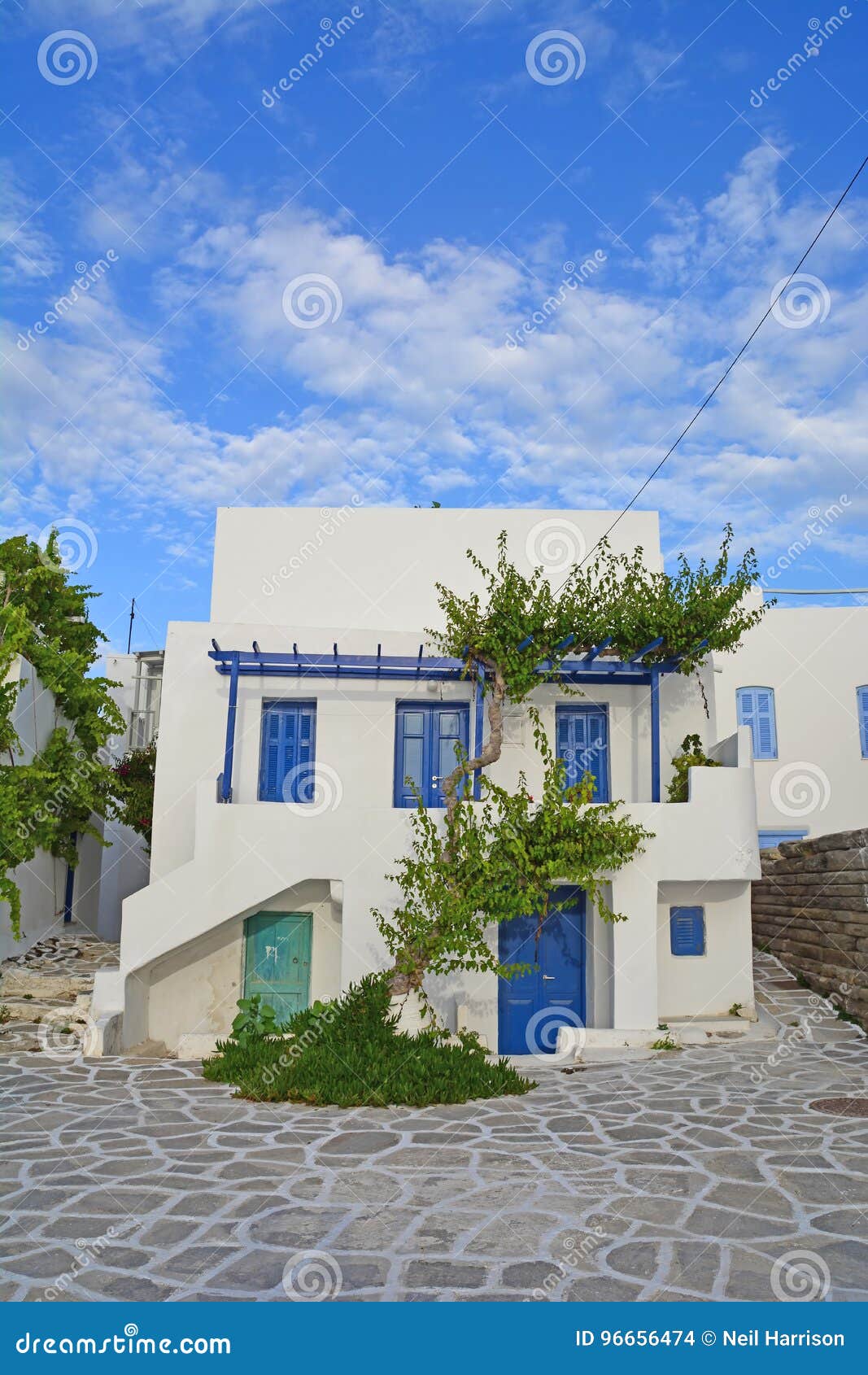 Casa greca fotografia stock. Immagine di lavata, vicolo - 96656474