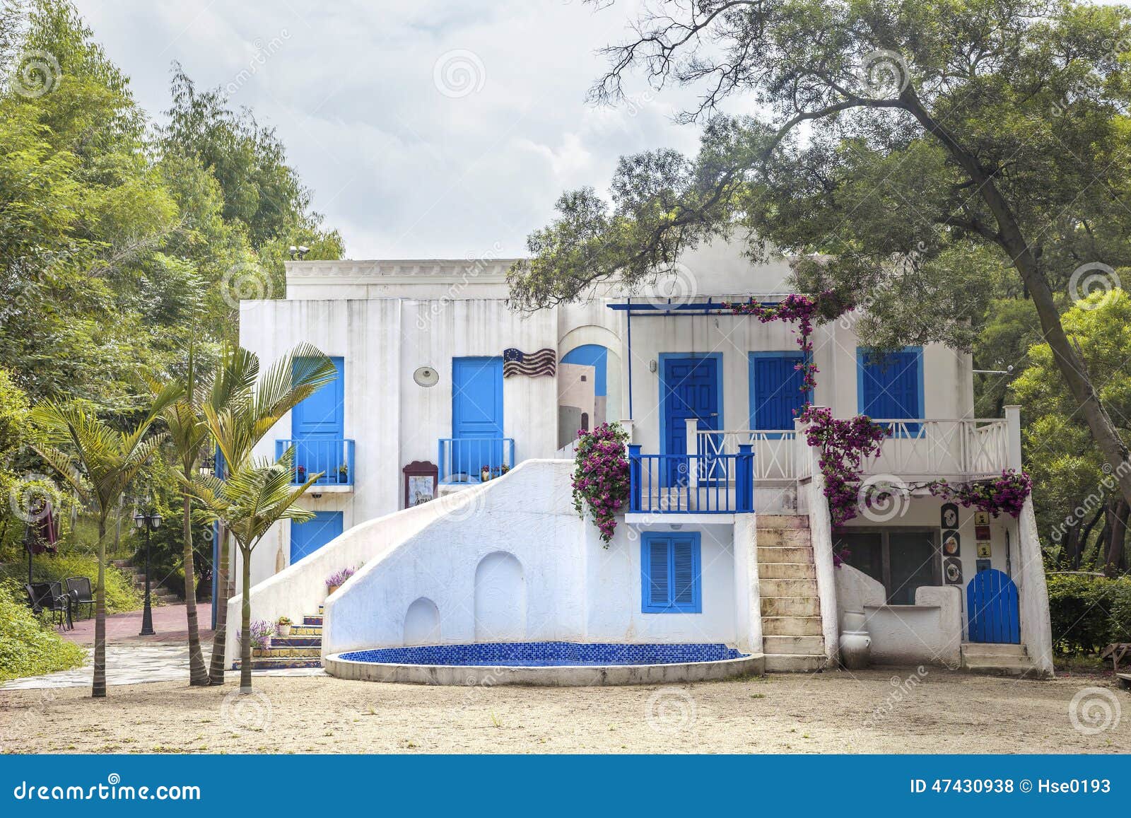 Casa greca di stile fotografia stock. Immagine di casa - 47430938