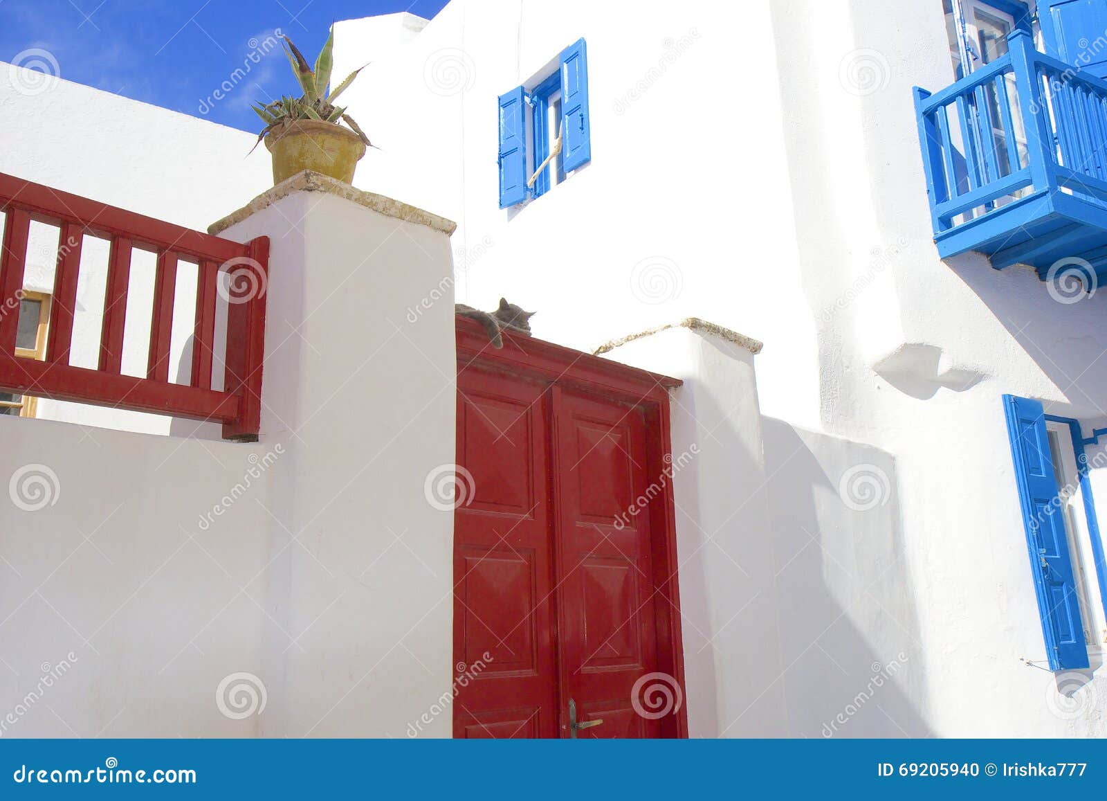 Casa Greca Tradizionale, Mykonos, Grecia Fotografia Stock - Immagine di ...