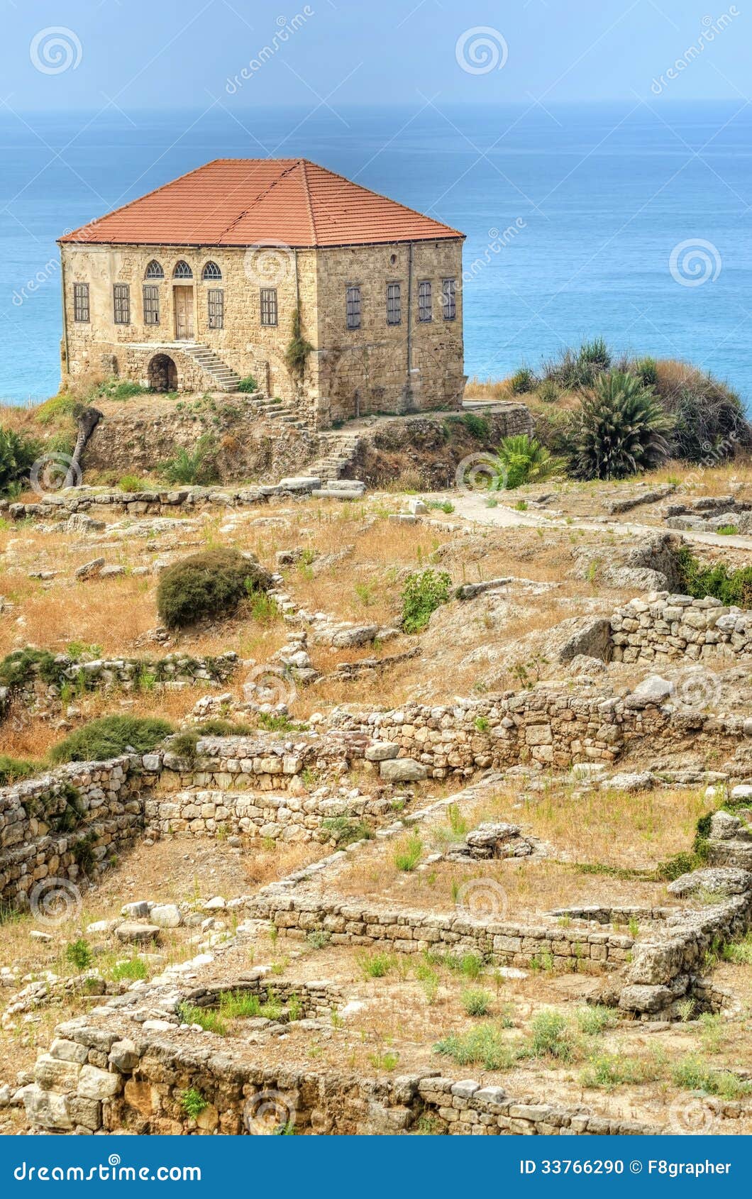 Casa Libanesa Tradicional, Byblos Foto de Stock - Imagem de cruzados ...