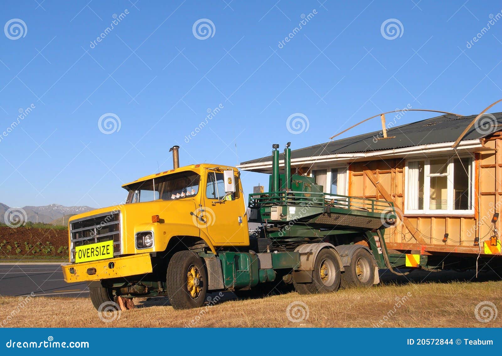 Casa Móvil Del Carro Grande Foto de archivo - Imagen de salida, nuevo ...