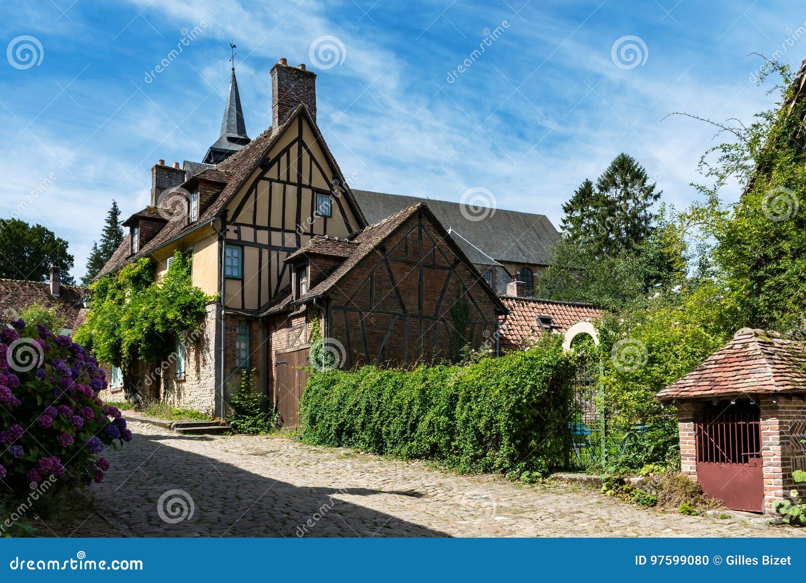 Casa Medievale Del Villaggio in Francia Fotografia Stock - Immagine di ...