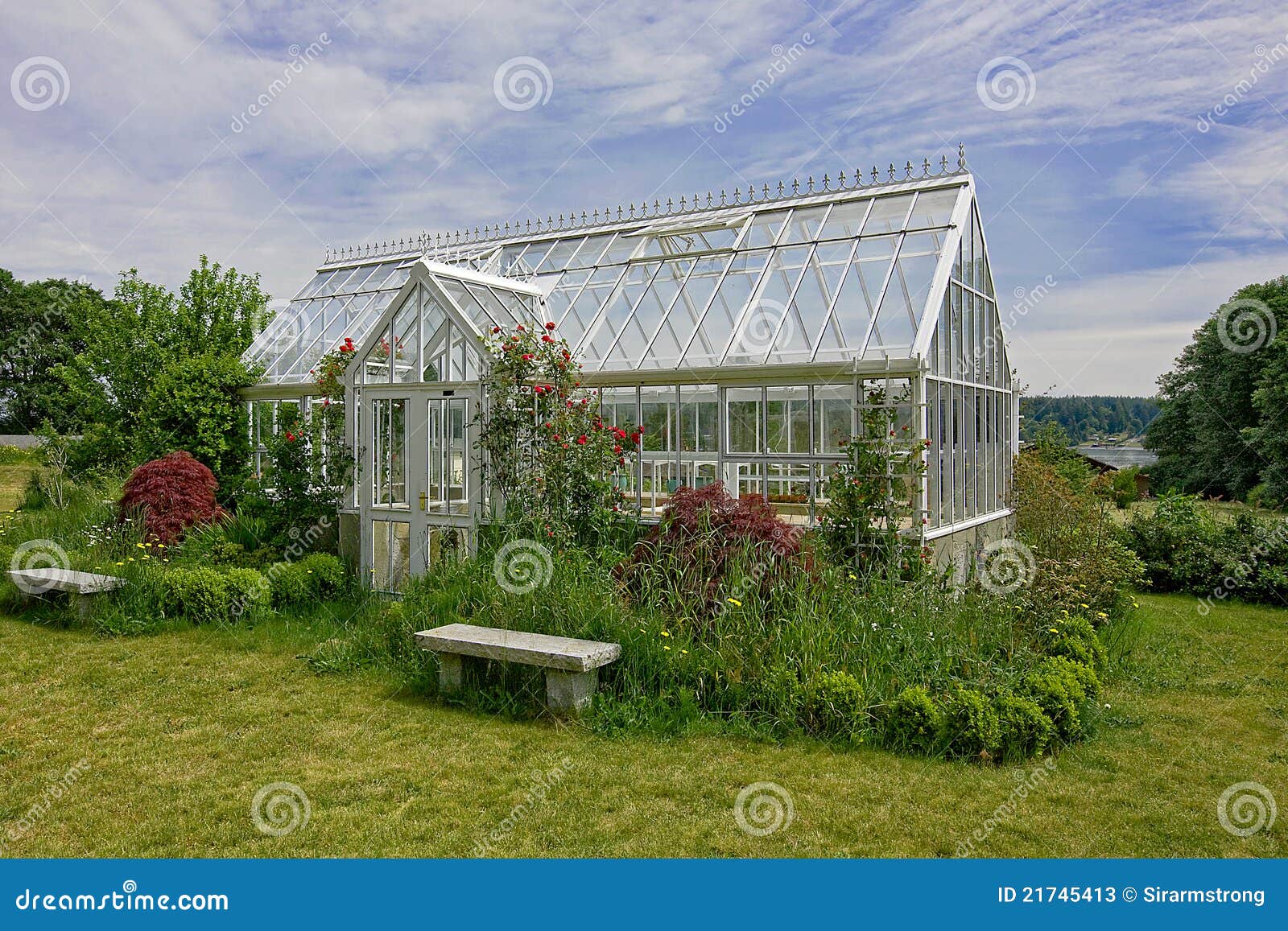 Casa verde del Victorian imagen de archivo. Imagen de exterior - 21745413