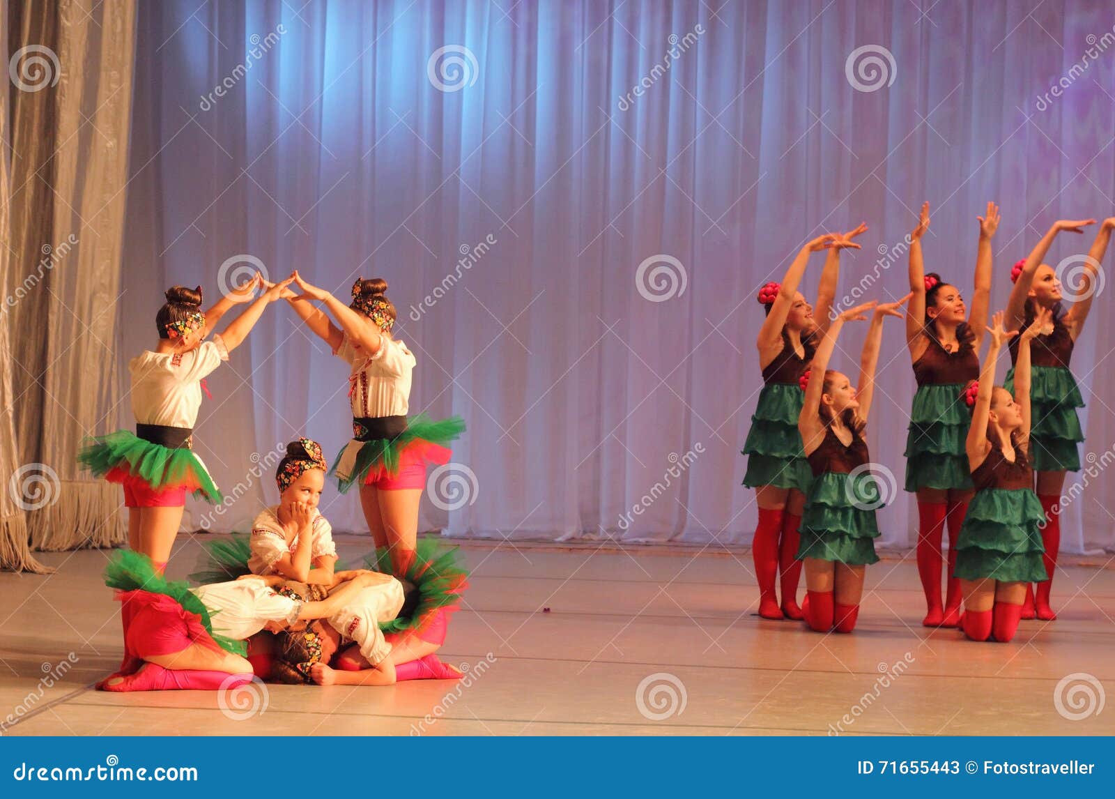 Casalinghe disperate fotografia stock editoriale. Immagine di disperato ...