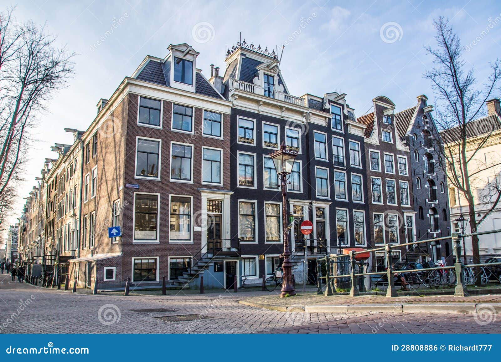 Casas de Amsterdam foto editorial. Imagen de calle, ladrillo - 28808886